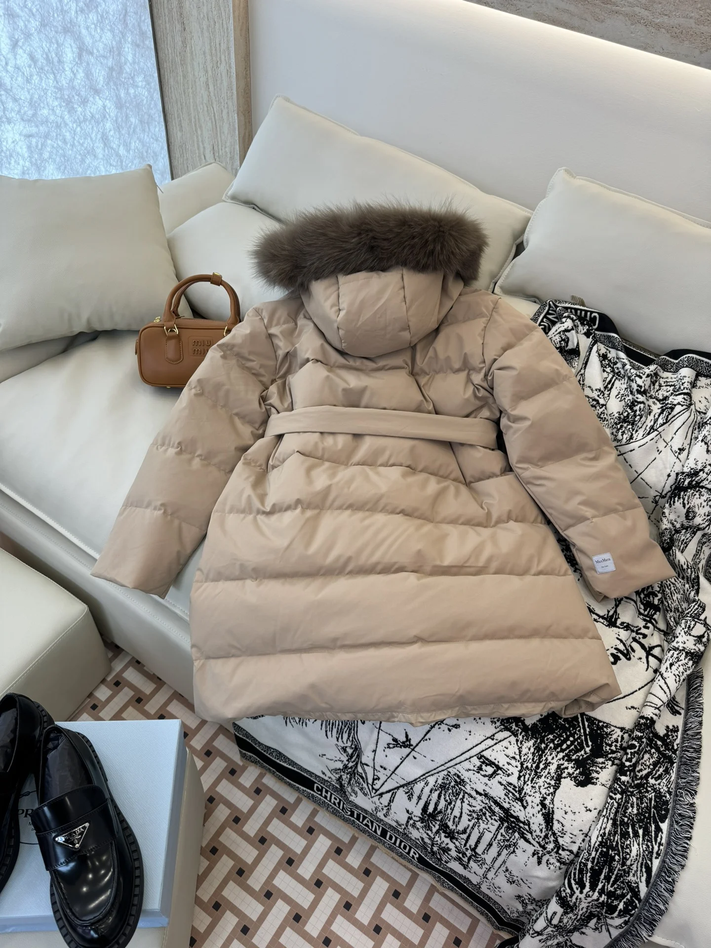 Inexpensive Max Mara Down Jackets