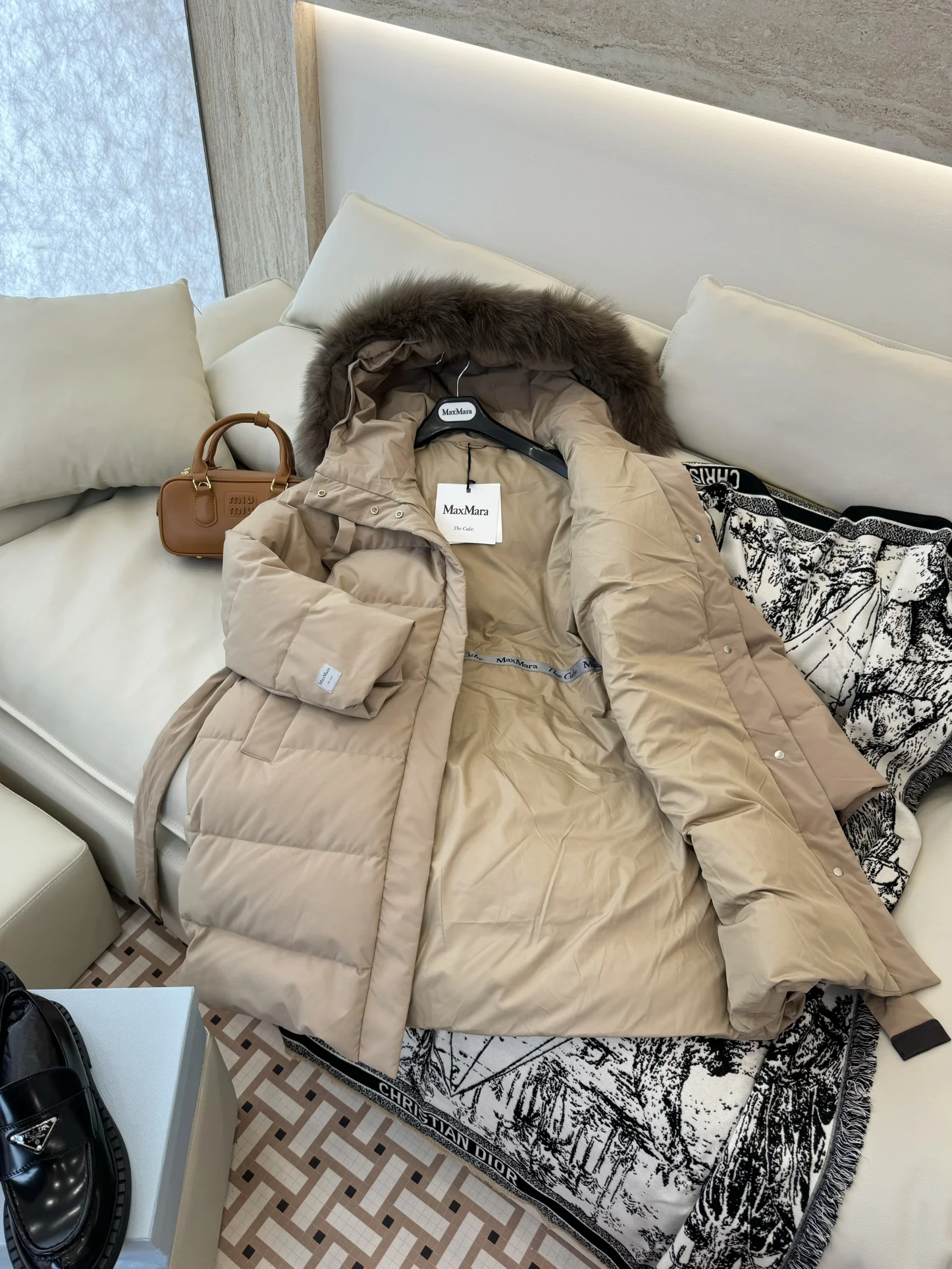 Inexpensive Max Mara Down Jackets