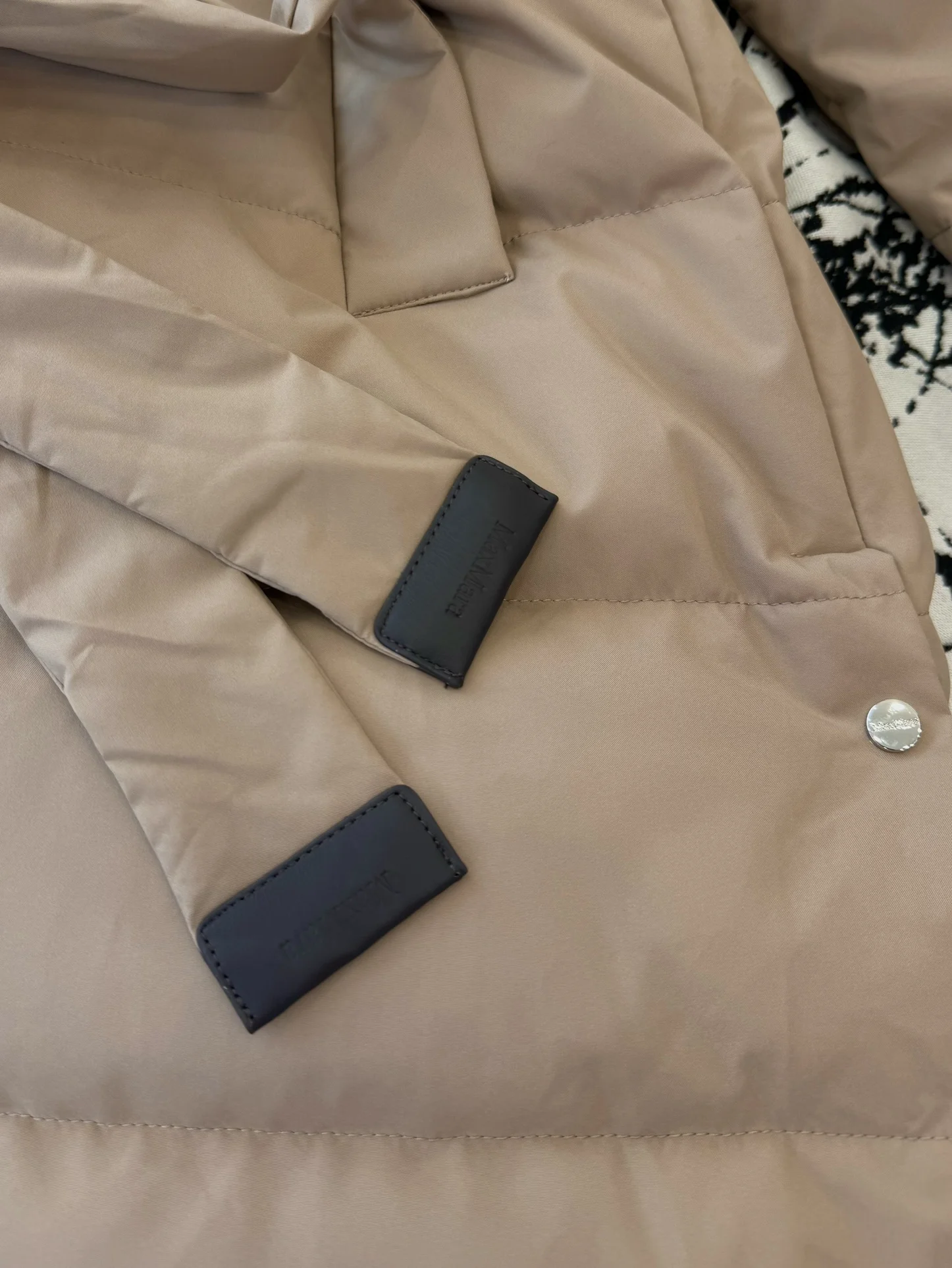 Inexpensive Max Mara Down Jackets
