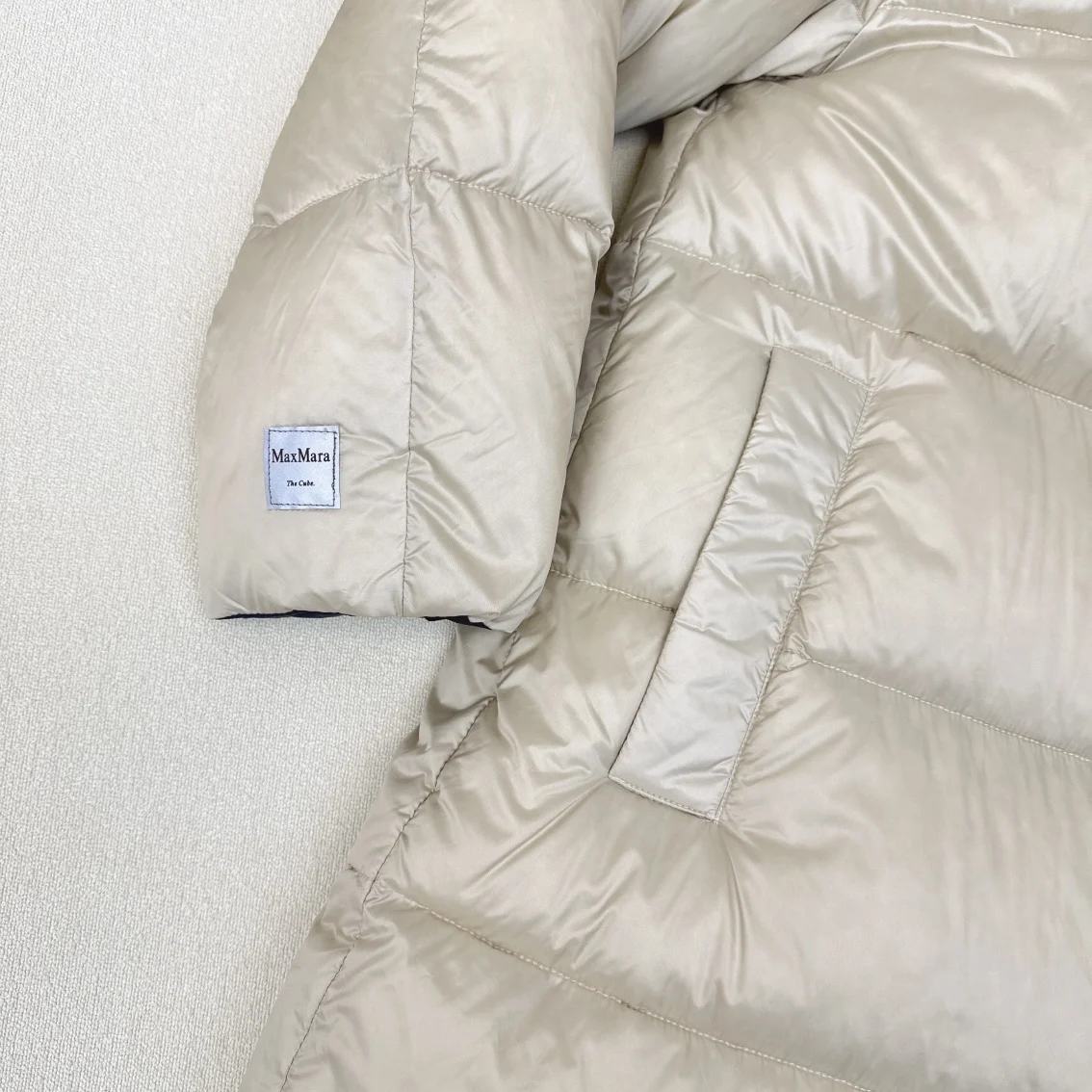 High fidelity Max Mara Down Jackets