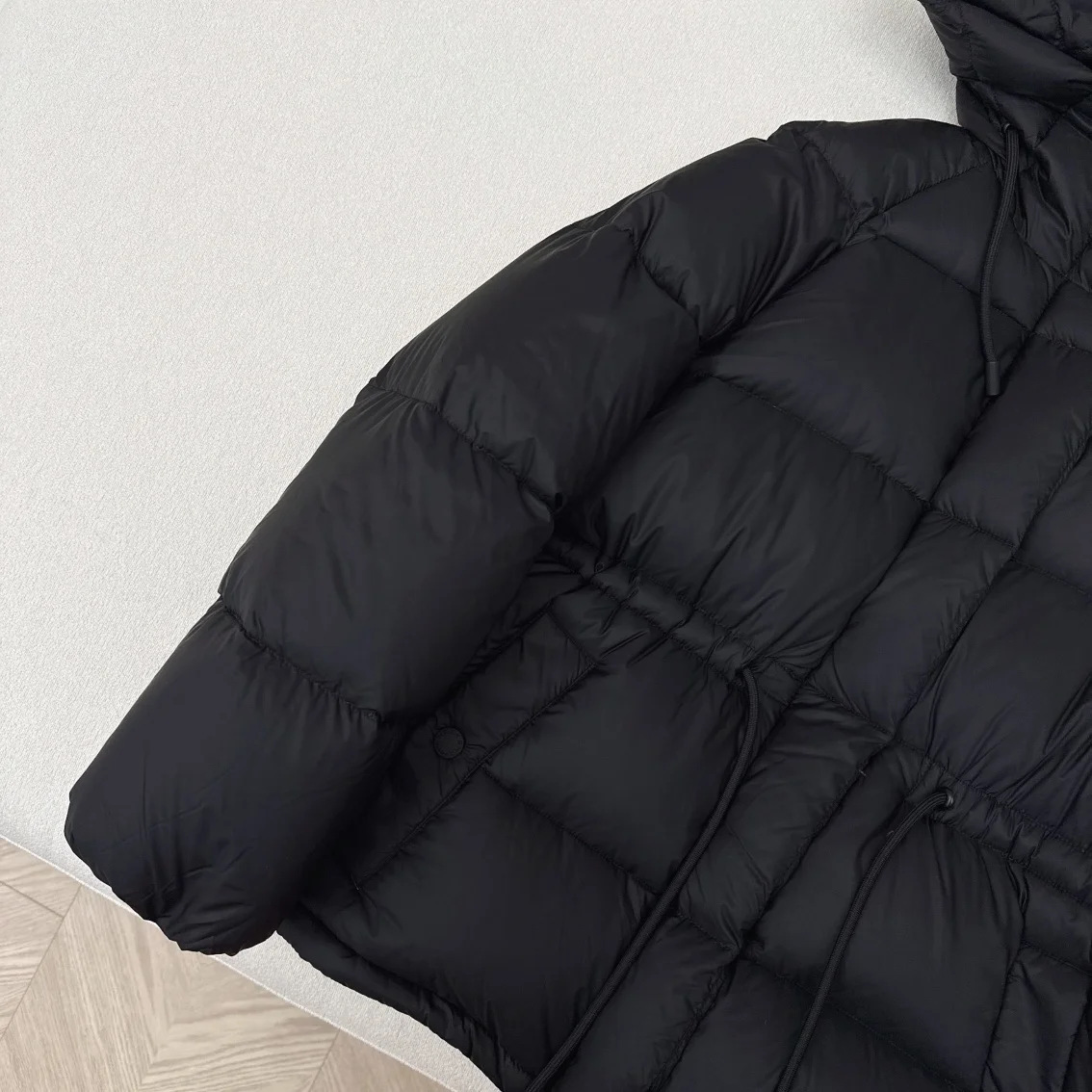 Top mirror Max Mara Down Jackets