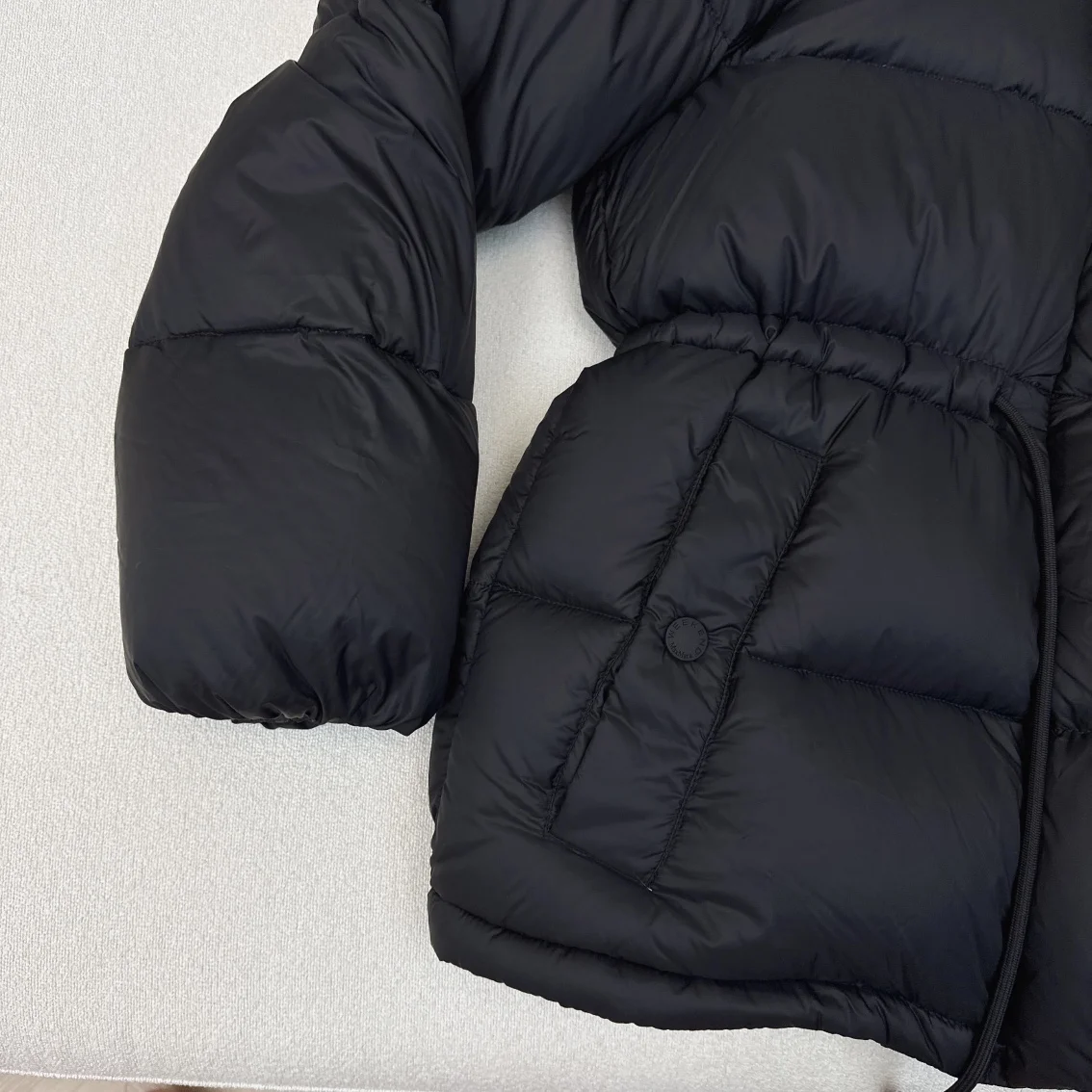 Top mirror Max Mara Down Jackets