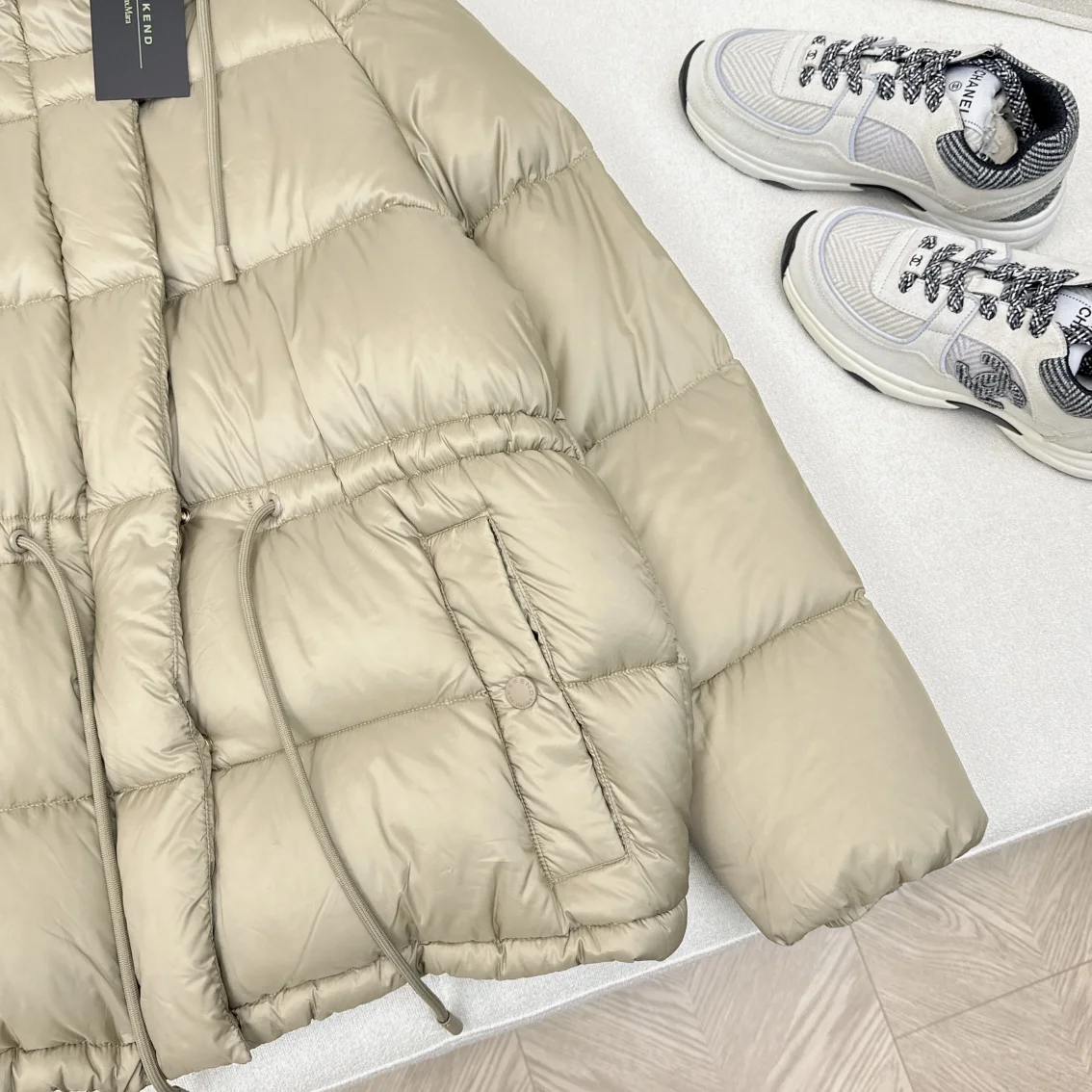 Top mirror Max Mara Down Jackets