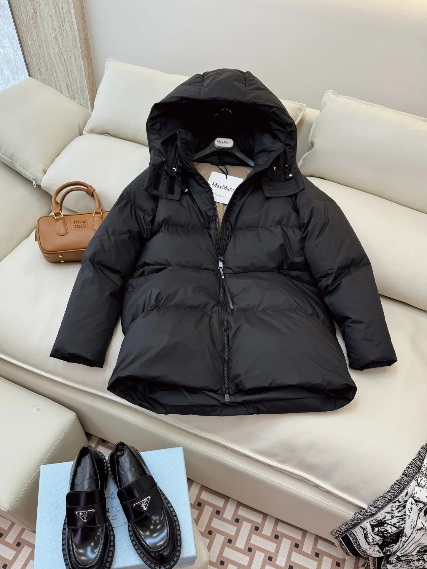 Inexpensive Max Mara Down Jackets