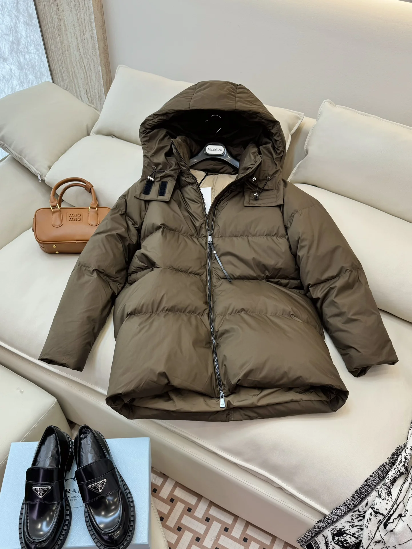 Inexpensive Max Mara Down Jackets
