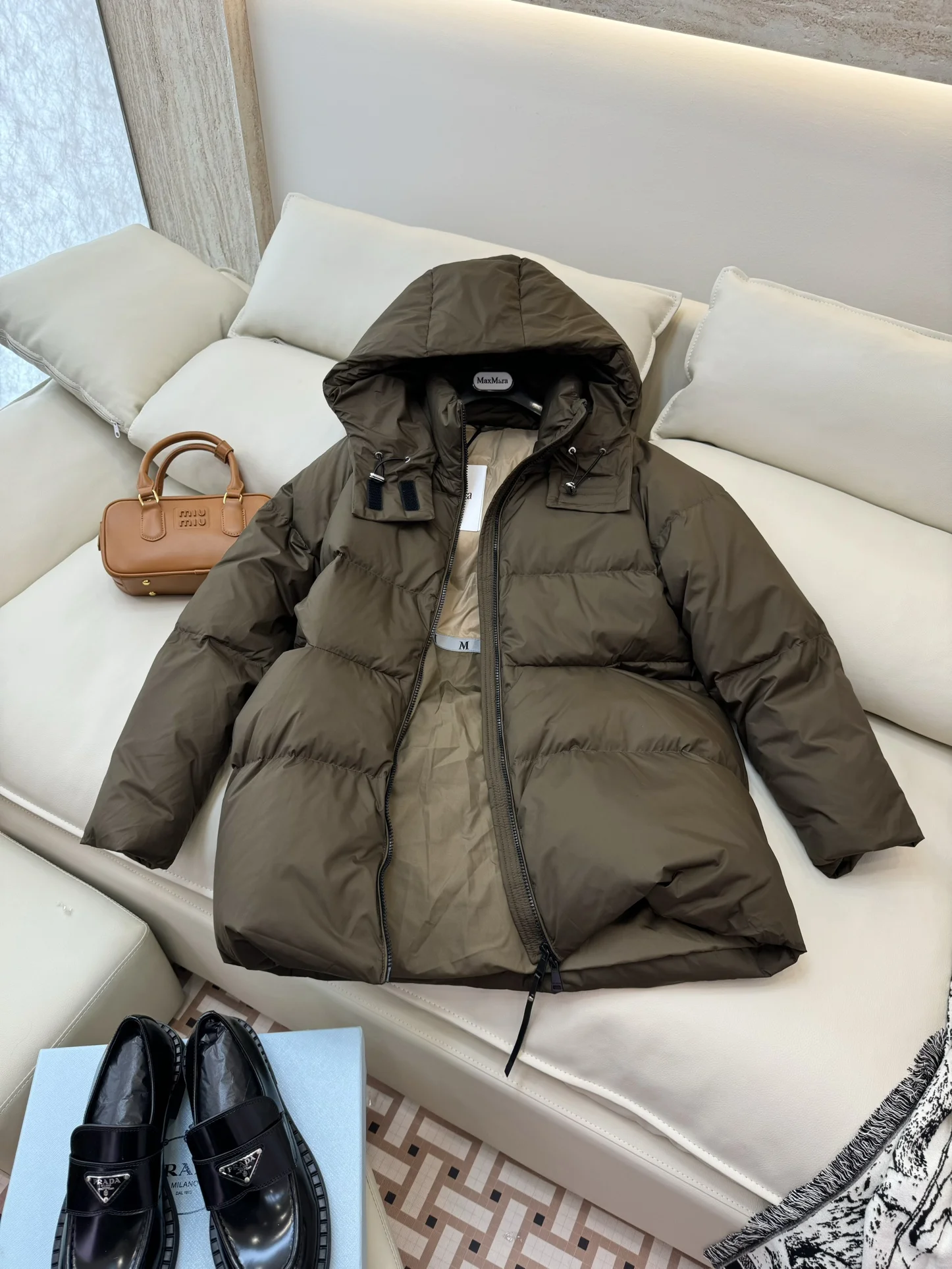 Inexpensive Max Mara Down Jackets