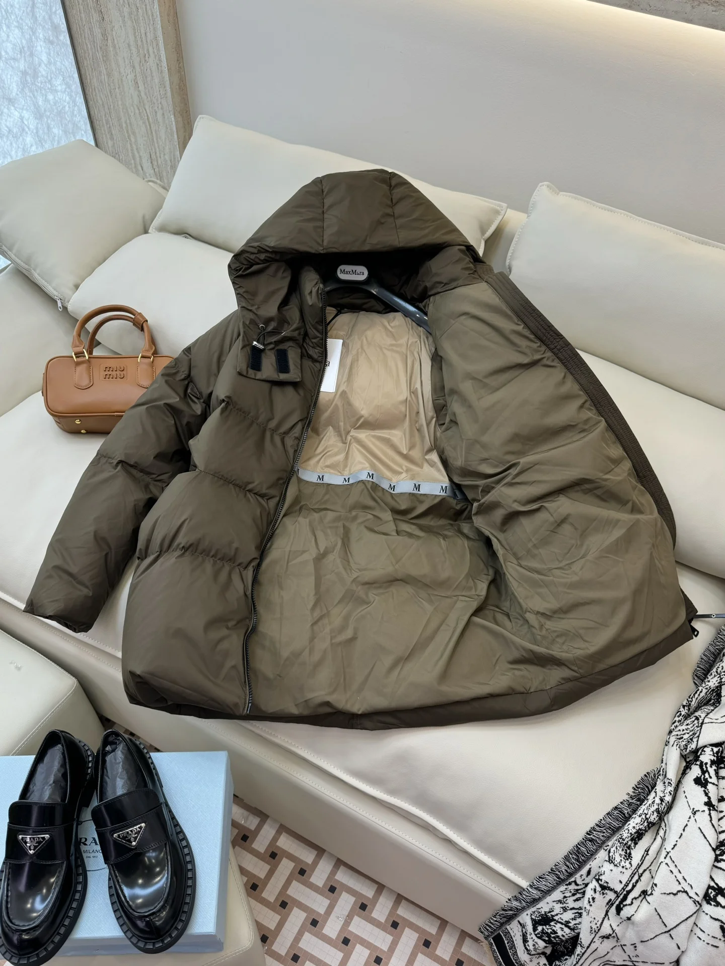 Inexpensive Max Mara Down Jackets