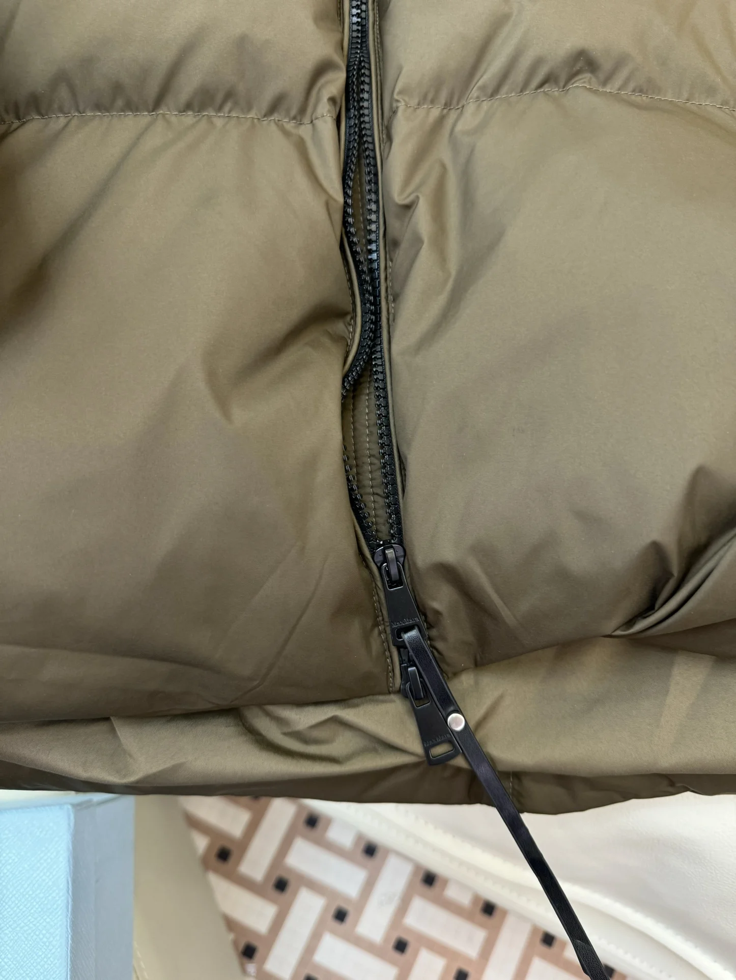 Inexpensive Max Mara Down Jackets