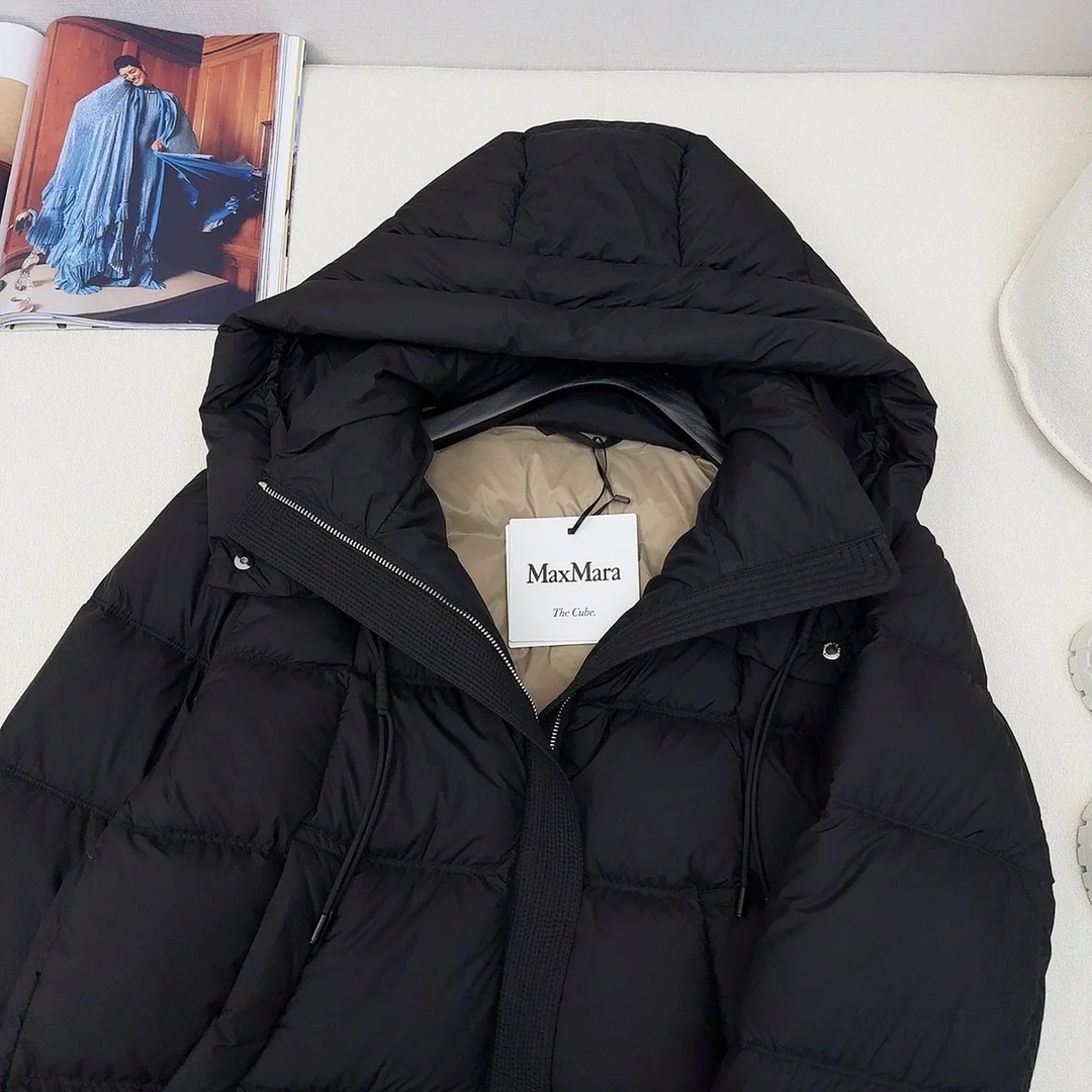 Indistinguishable Max Mara Down Jackets