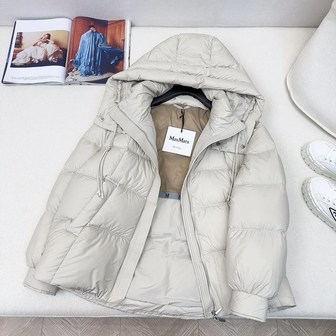 Top mirror Max Mara Down Jackets