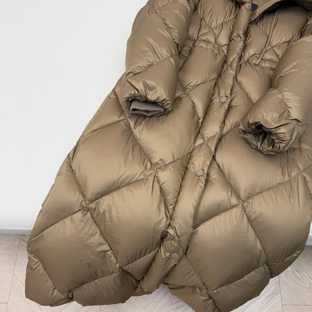 Accurate model Max Mara Down Jackets