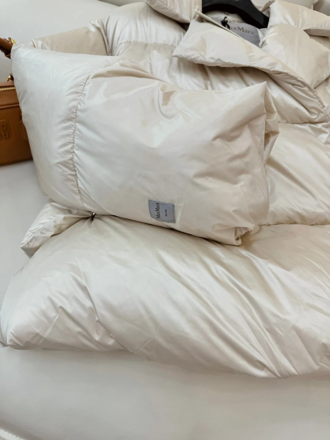 High fidelity Max Mara Down Jackets