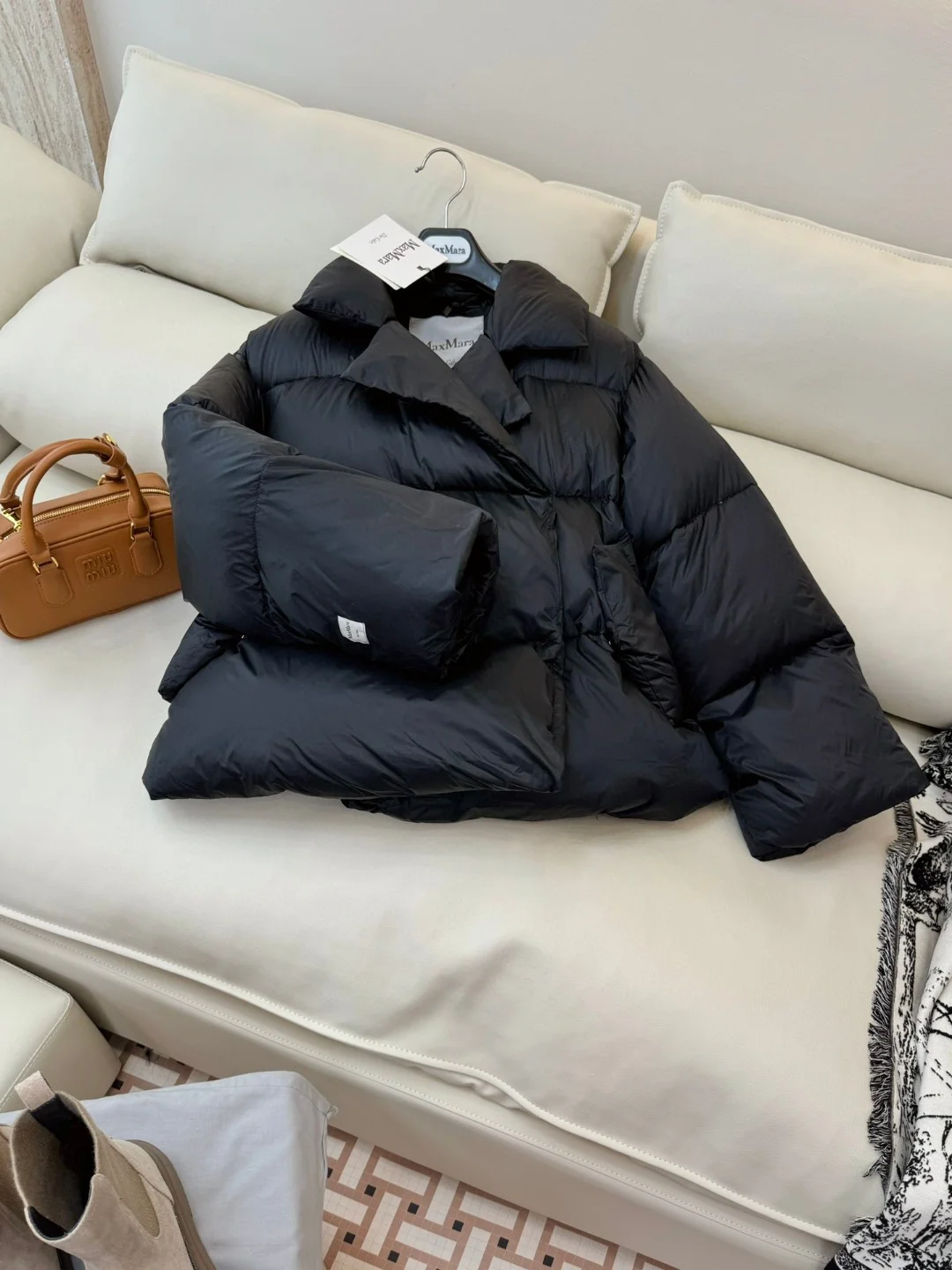 Accurate model Max Mara Down Jackets