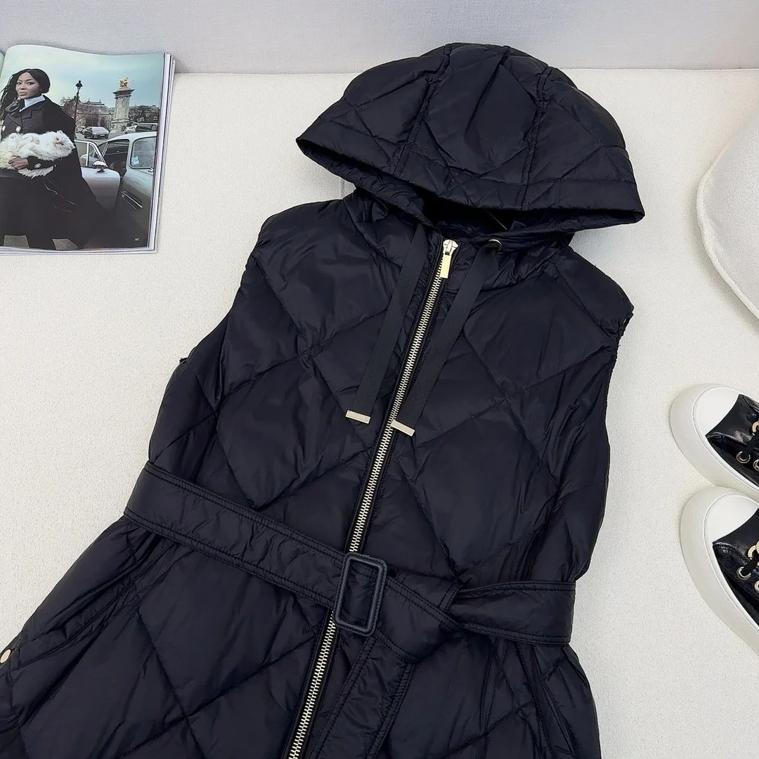 Top mirror Max Mara Down Jackets