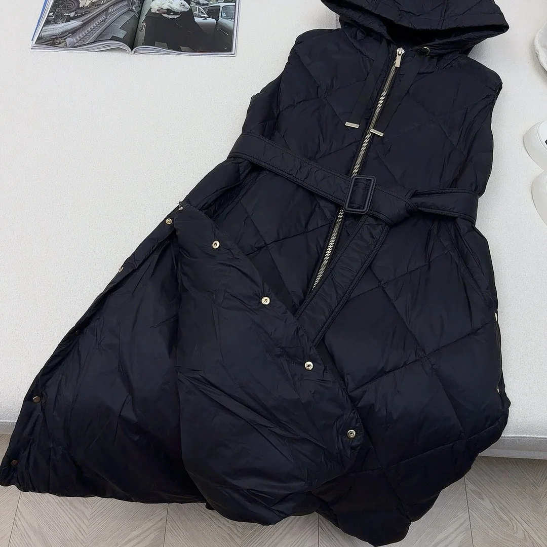 Top mirror Max Mara Down Jackets
