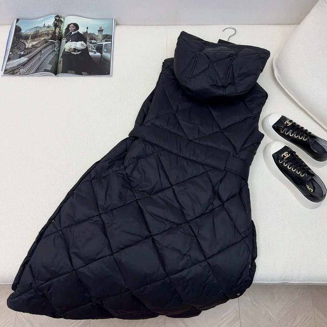 Top mirror Max Mara Down Jackets