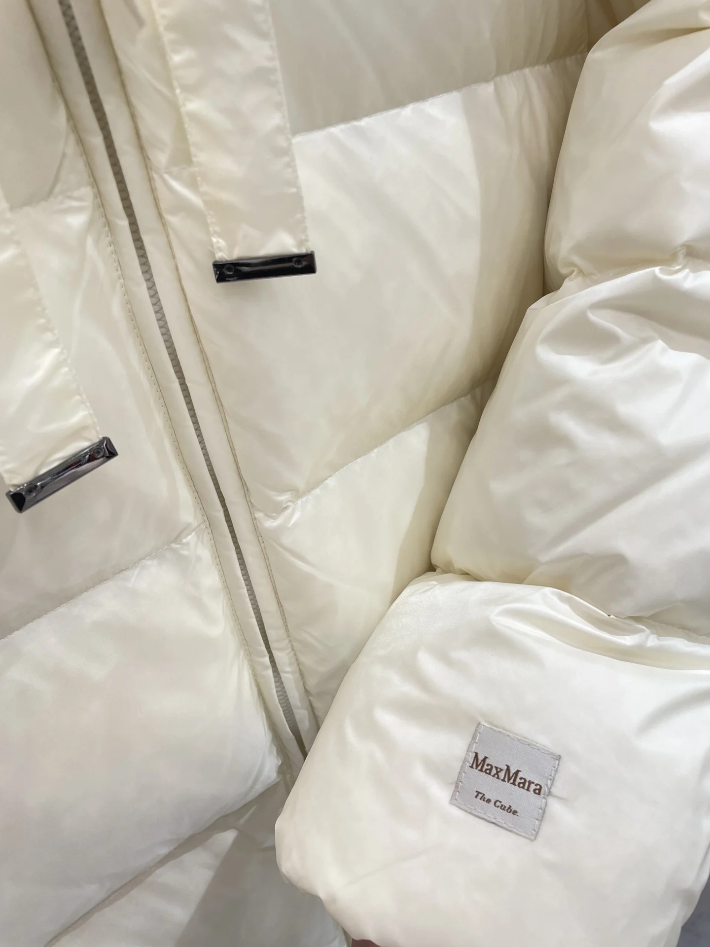 Inexpensive Max Mara Down Jackets