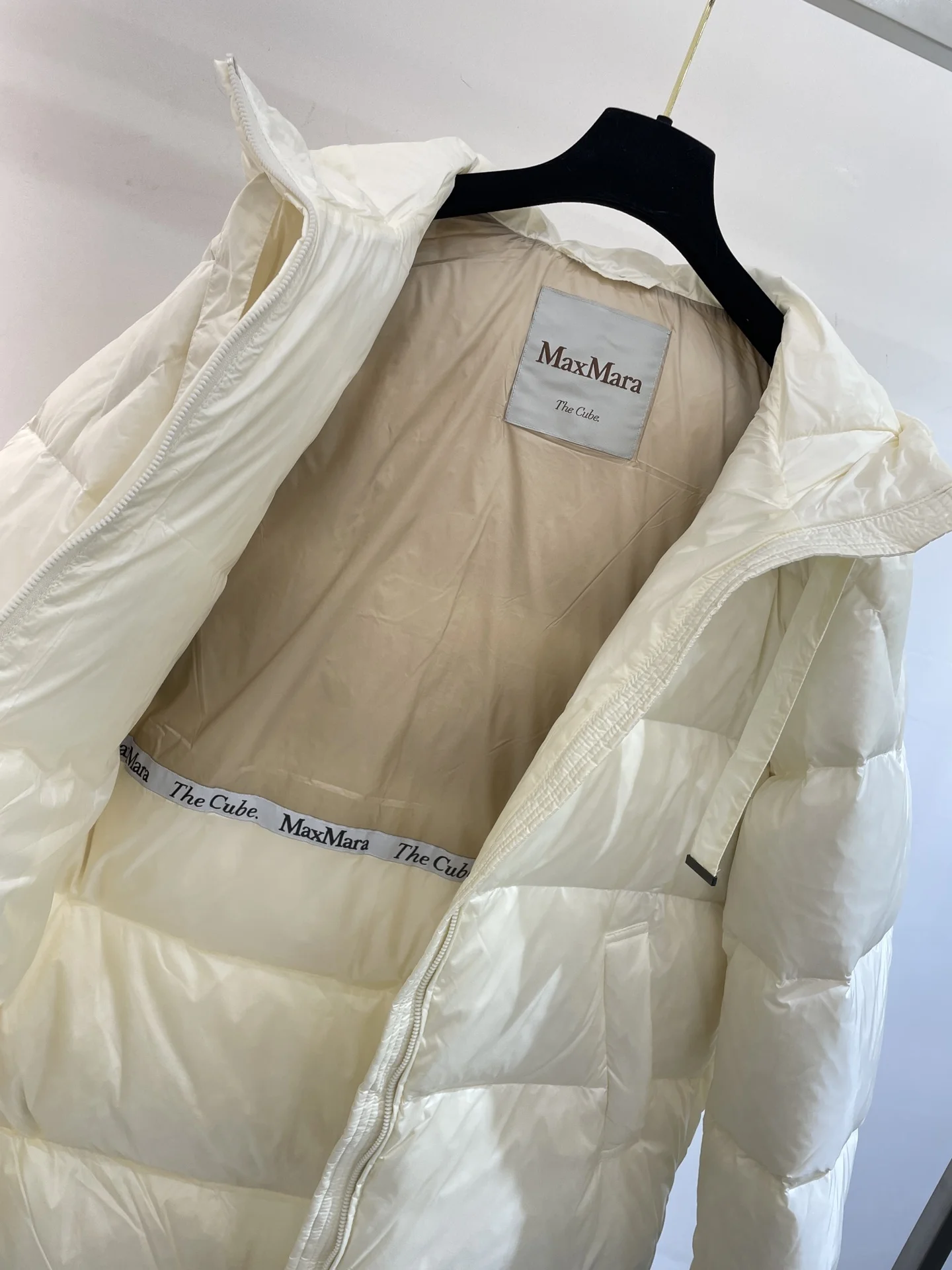 Inexpensive Max Mara Down Jackets
