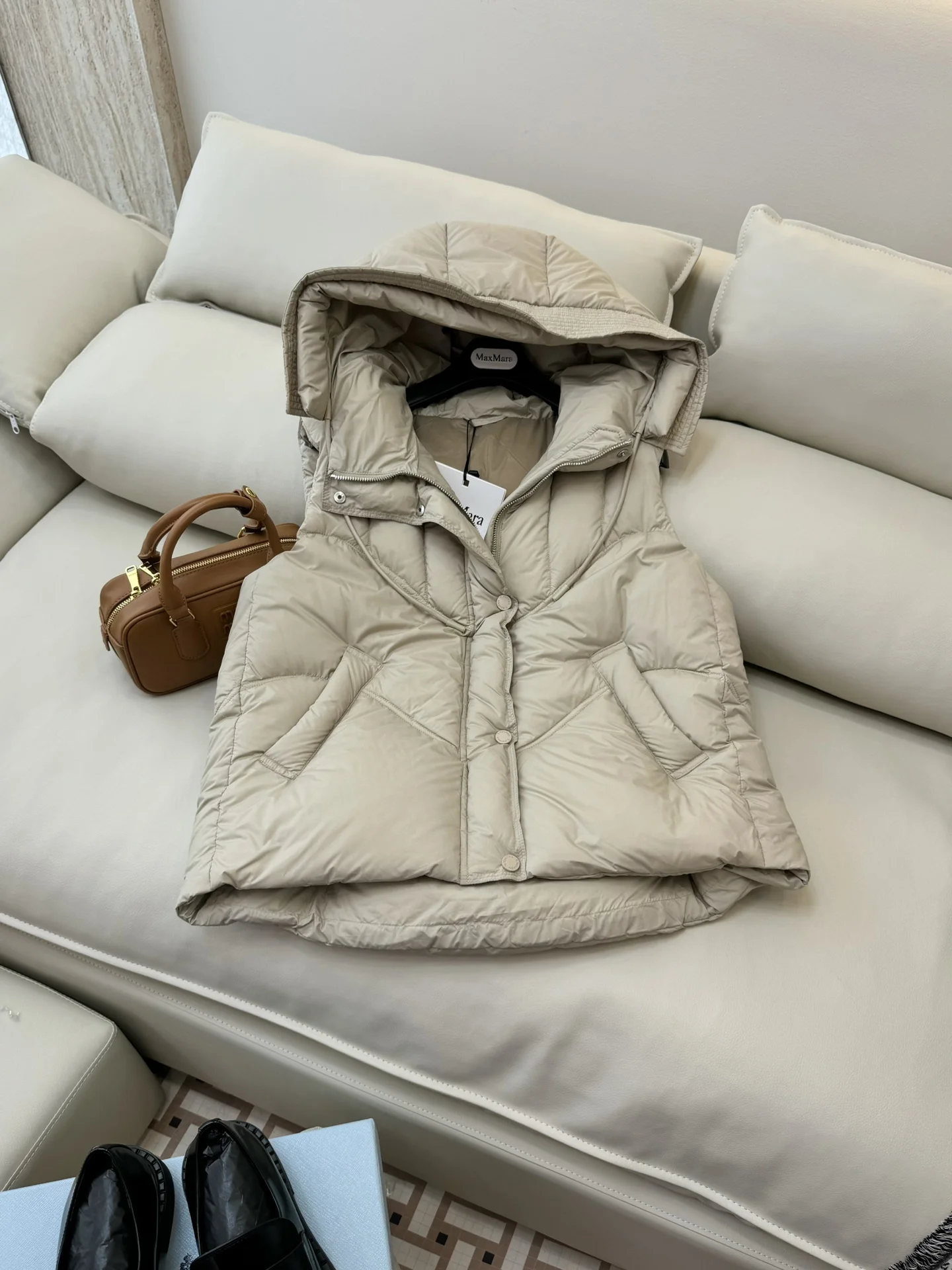 Accurate model Max Mara Down Jackets