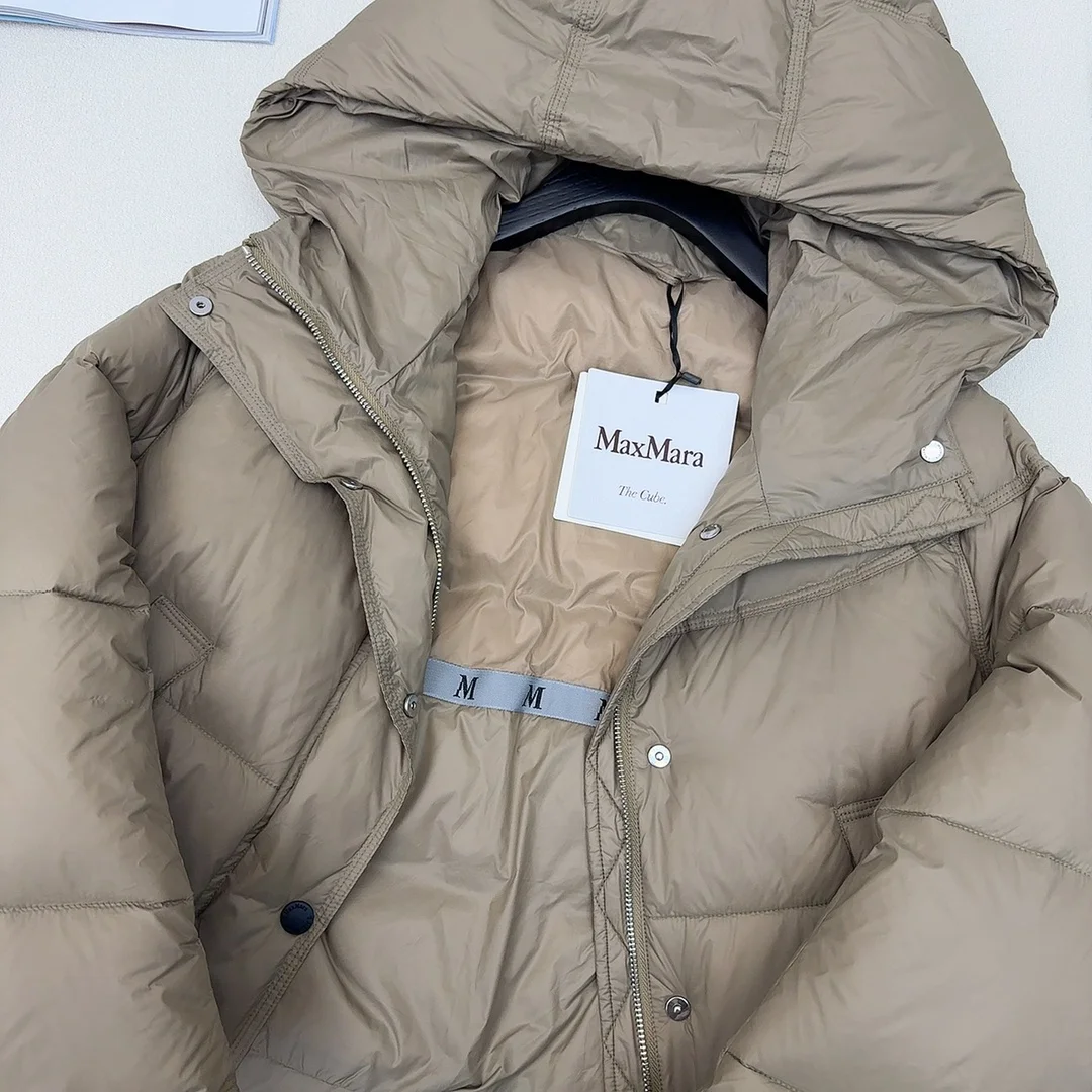 High fidelity Max Mara Down Jackets