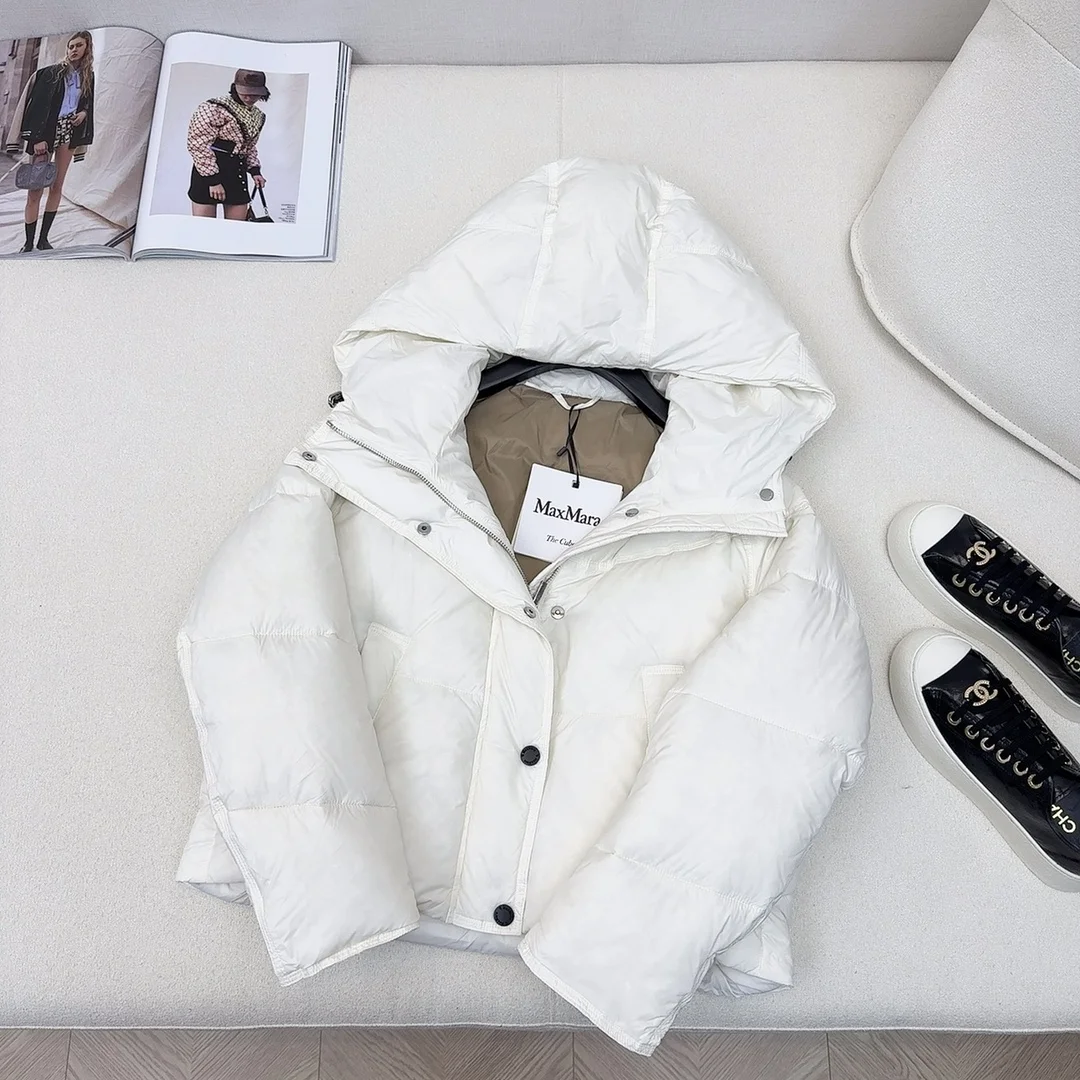 Top mirror Max Mara Down Jackets