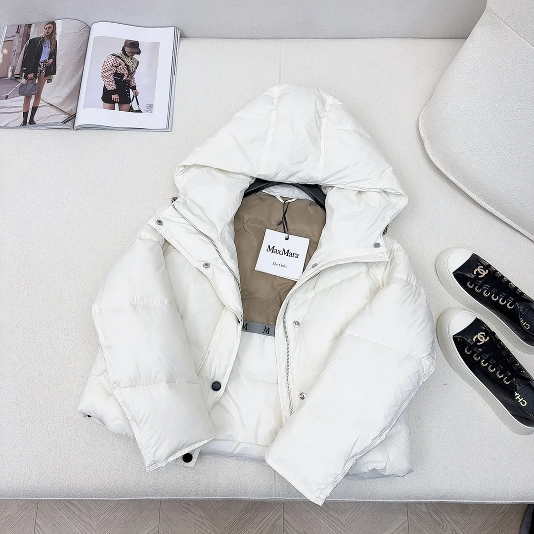 Top mirror Max Mara Down Jackets