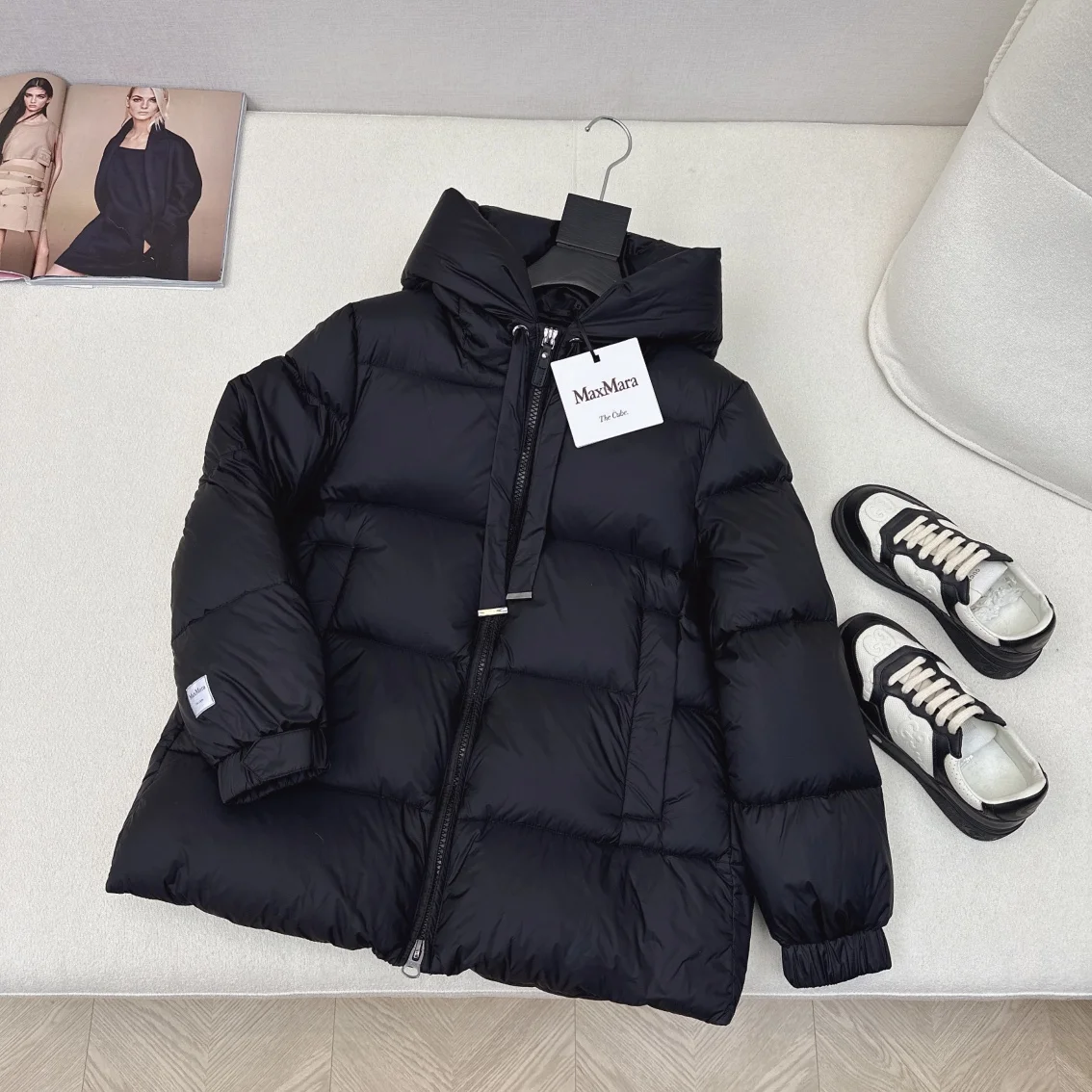 Top mirror Max Mara Down Jackets