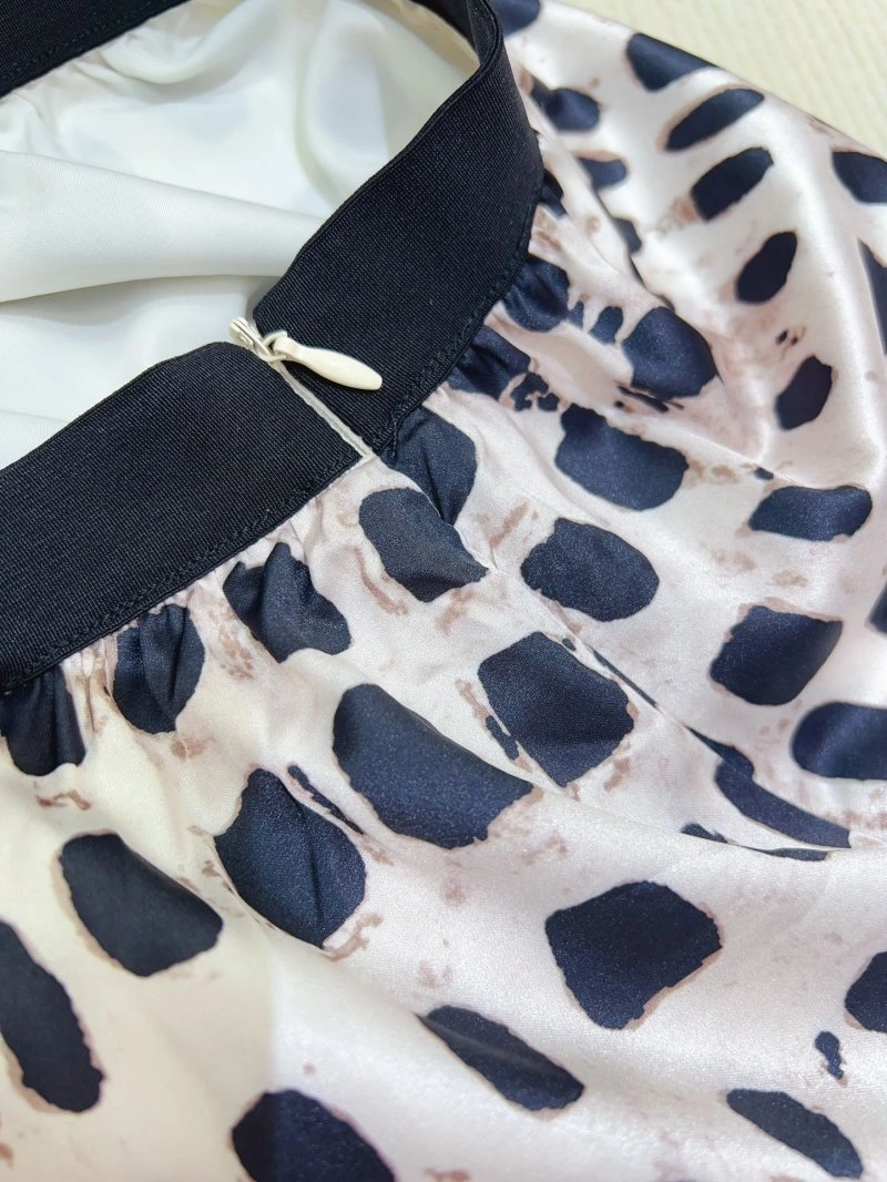 High fidelity Max Mara Dress Suits