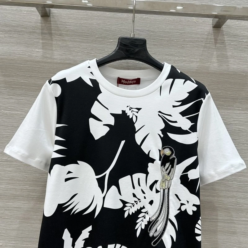 Bargain Max Mara T-Shirts