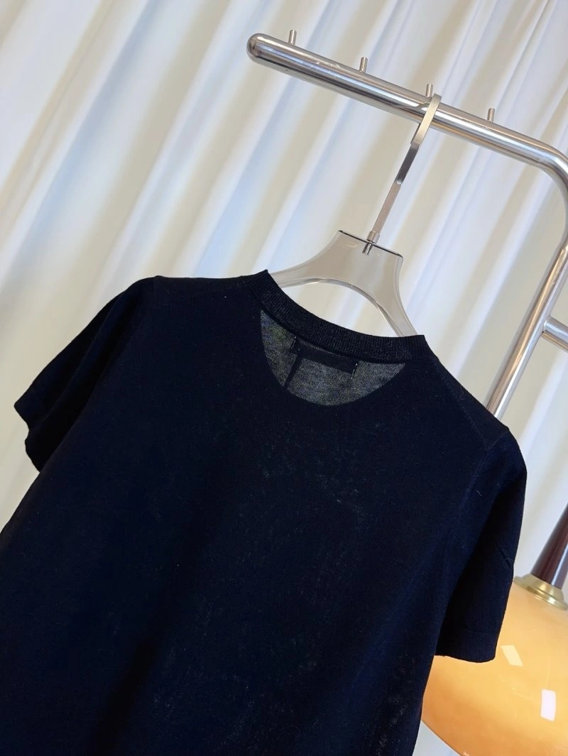 Value-priced Max Mara T-Shirts