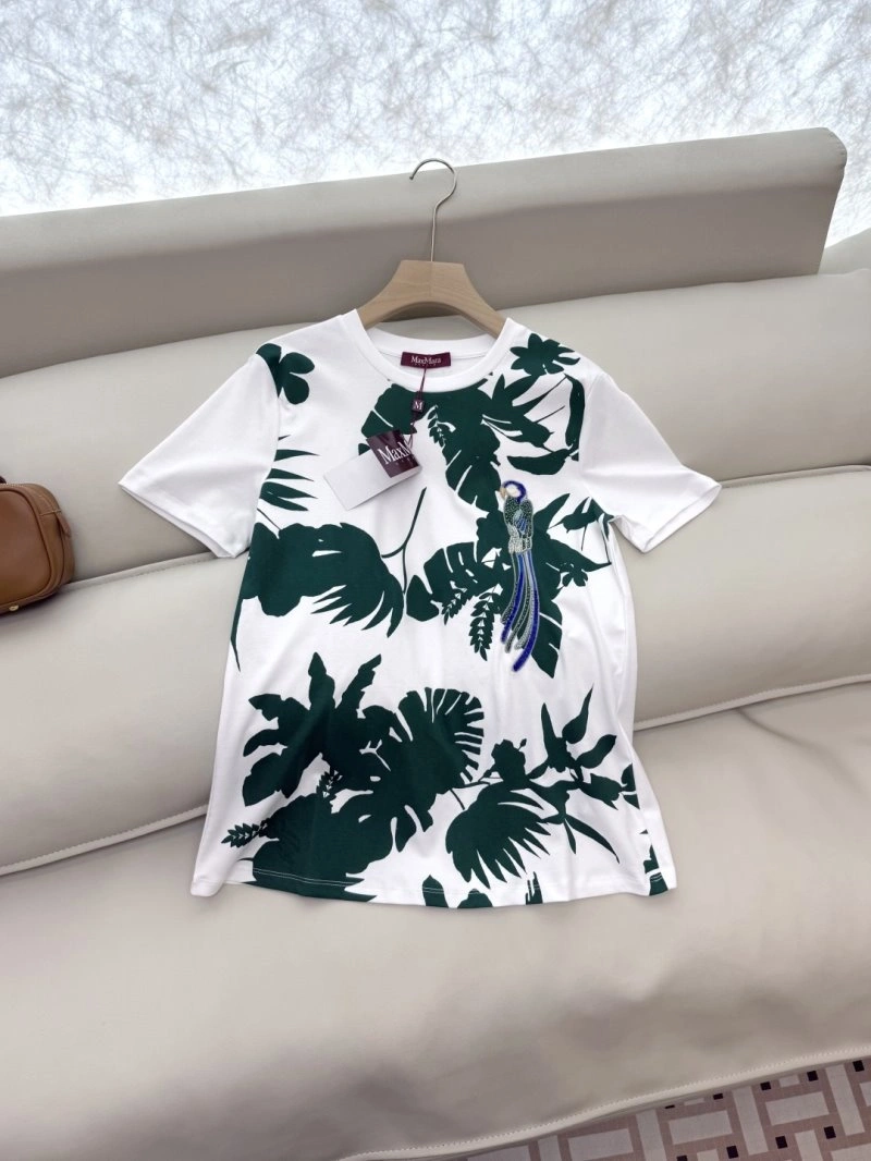 Value-priced Max Mara T-Shirts