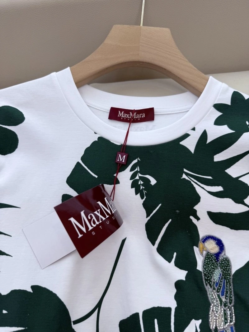 Value-priced Max Mara T-Shirts