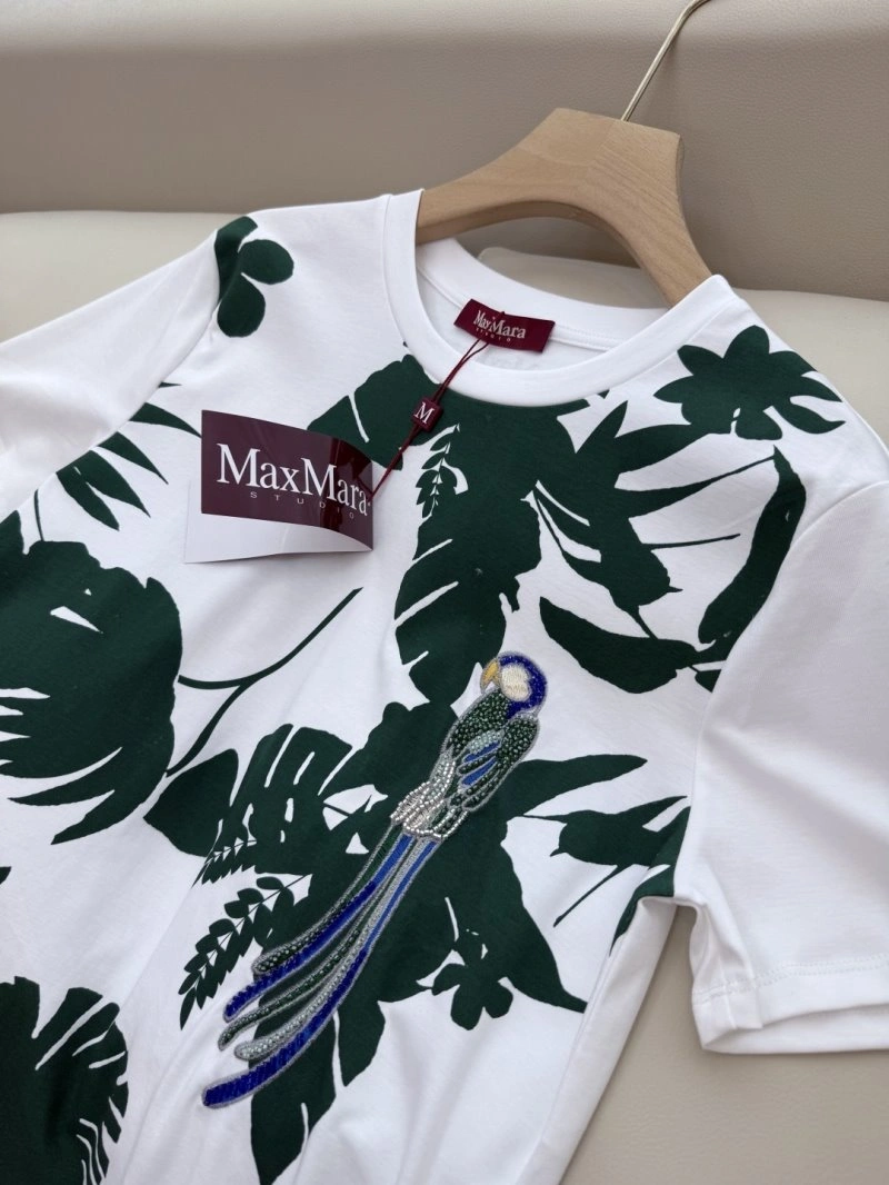 Value-priced Max Mara T-Shirts