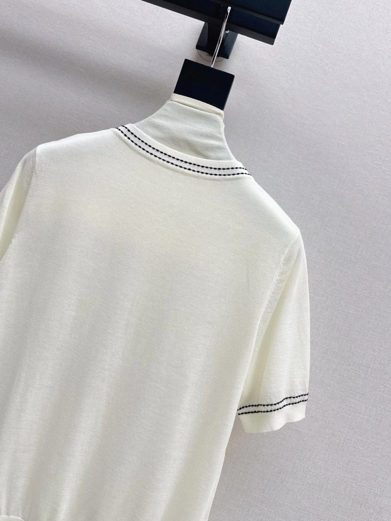 Accurate model Max Mara T-Shirts