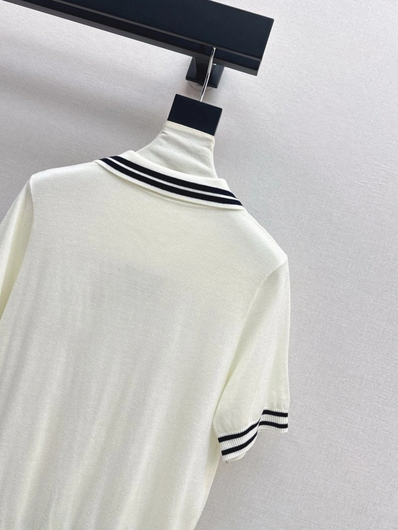 Indistinguishable Max Mara T-Shirts