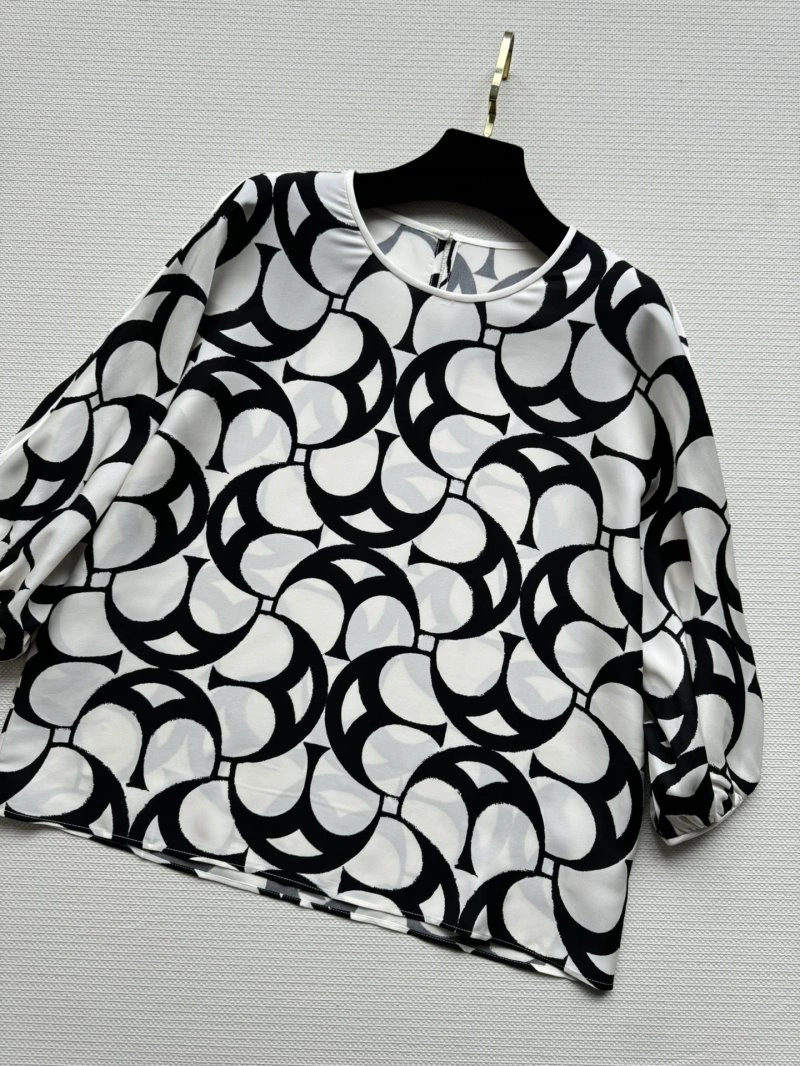 Authentic Max Mara T-Shirts