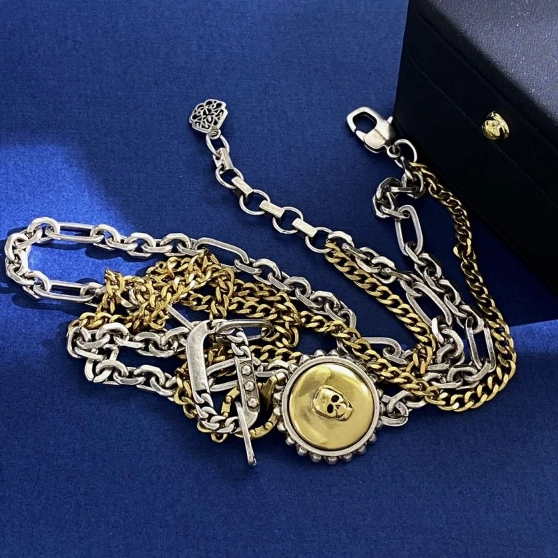 Top mirror Mcqueen Necklaces
