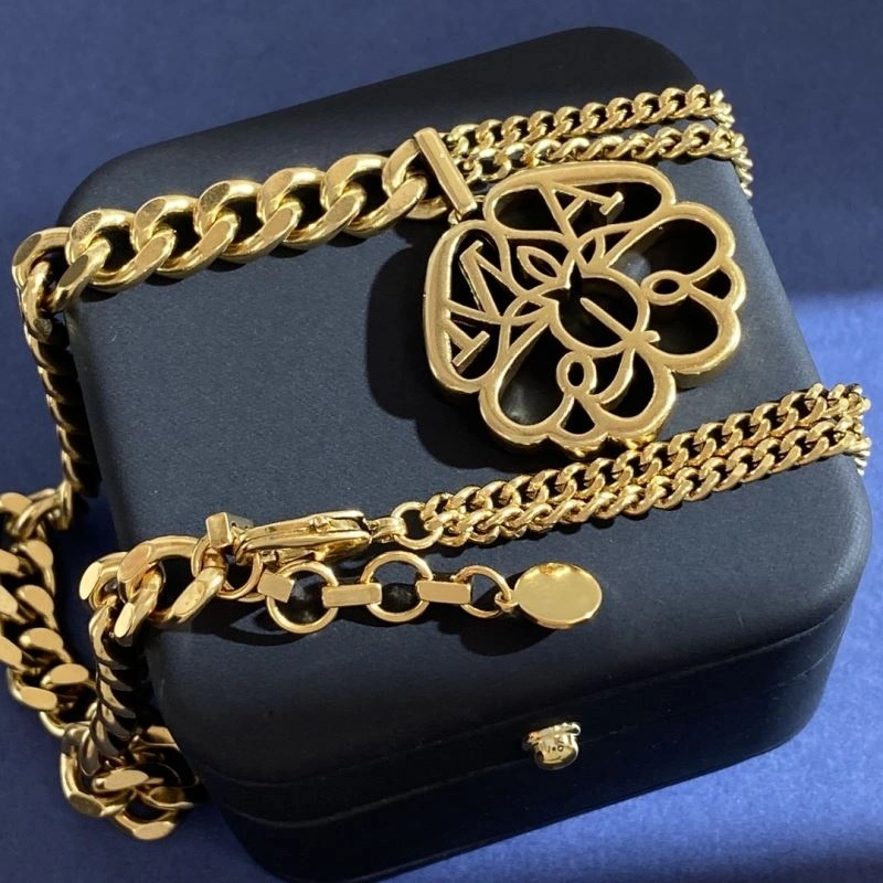 Perfect replica Mcqueen Necklaces