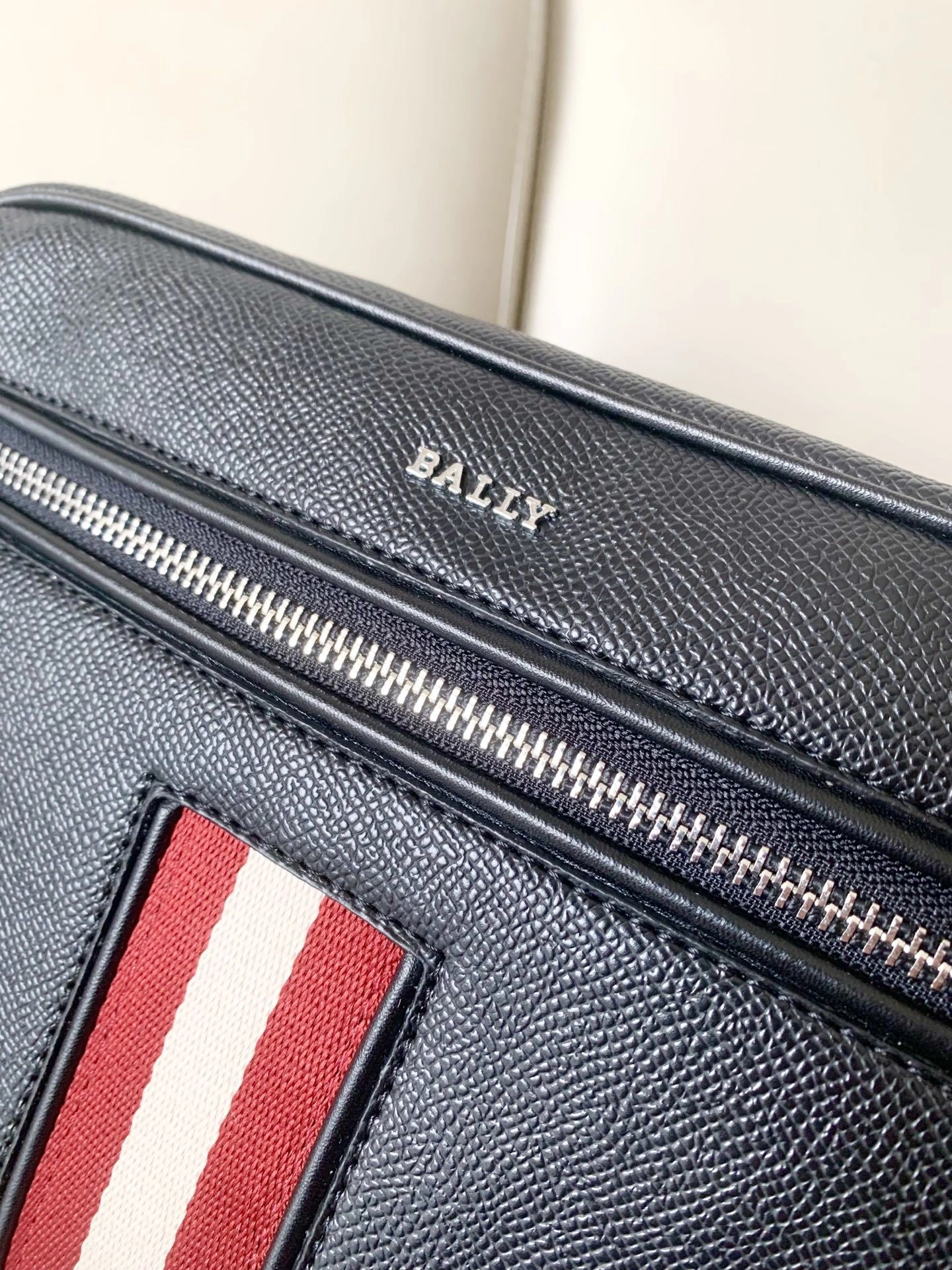 Reasonably priced Mens Bally Satchel Bags
