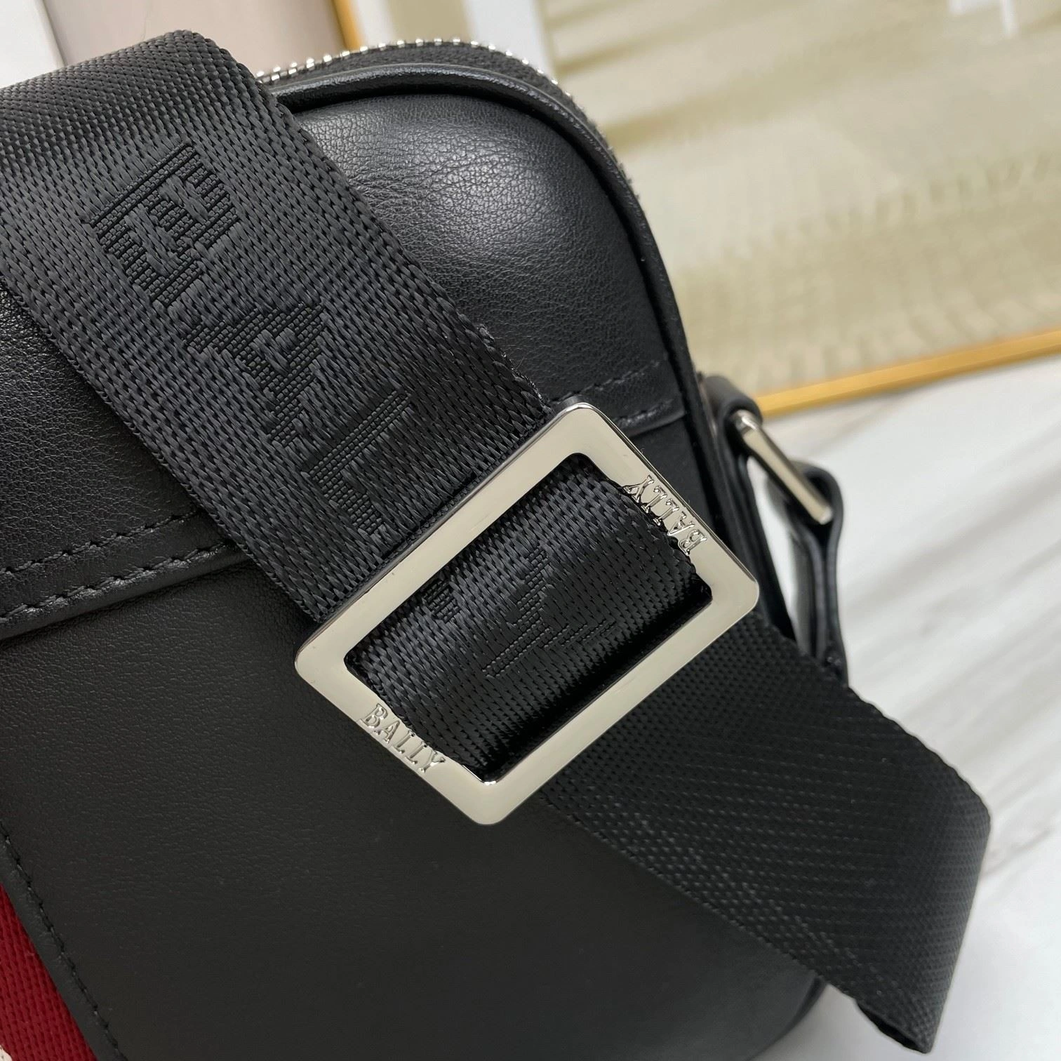Inexpensive Mens Bally Satchel Bags