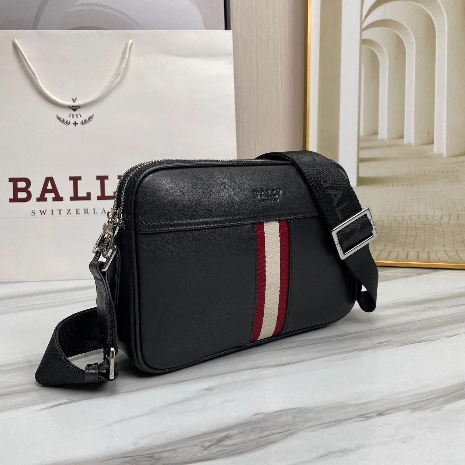 Inexpensive Mens Bally Satchel Bags