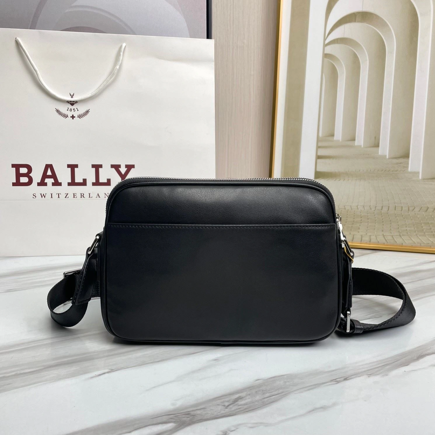 Inexpensive Mens Bally Satchel Bags