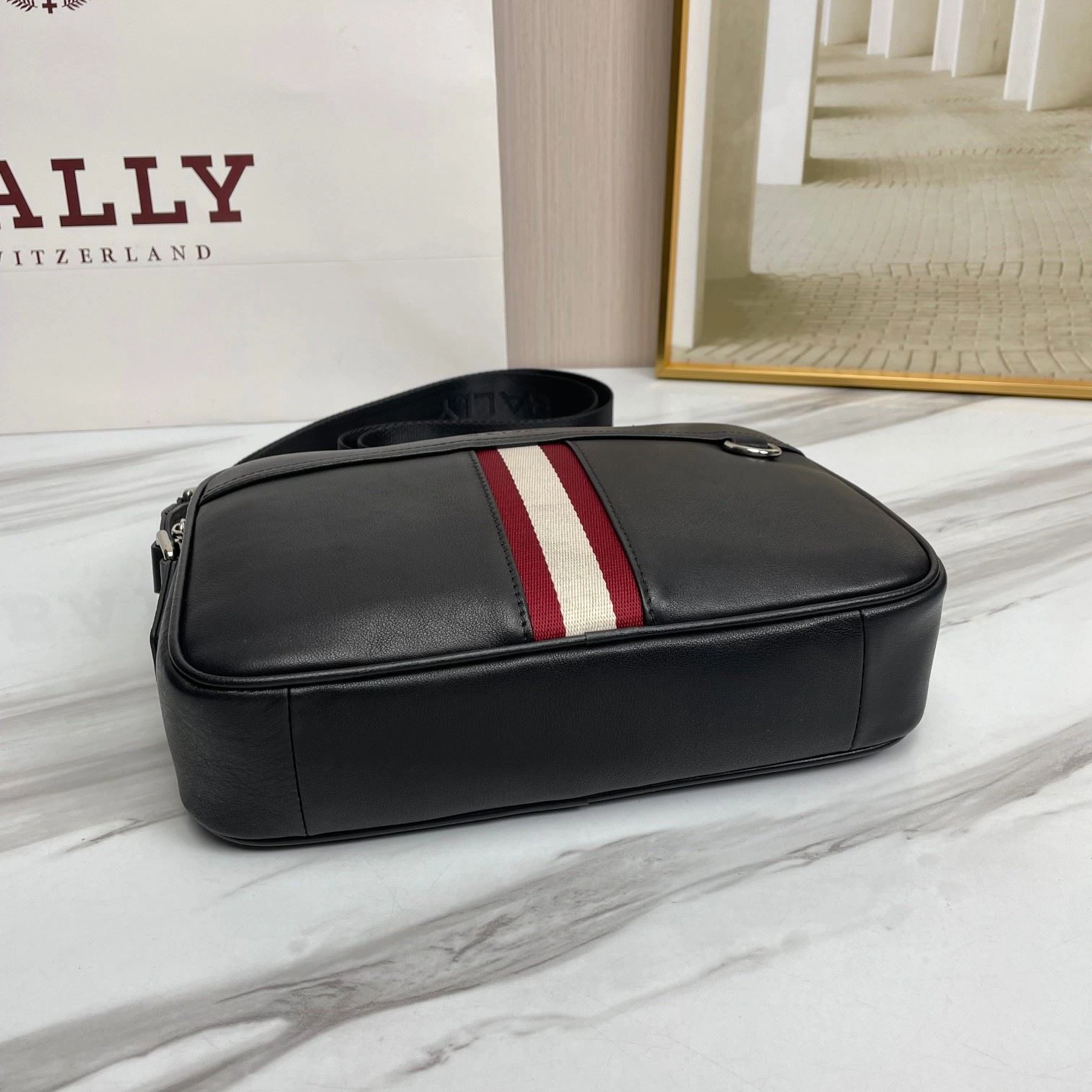 Inexpensive Mens Bally Satchel Bags