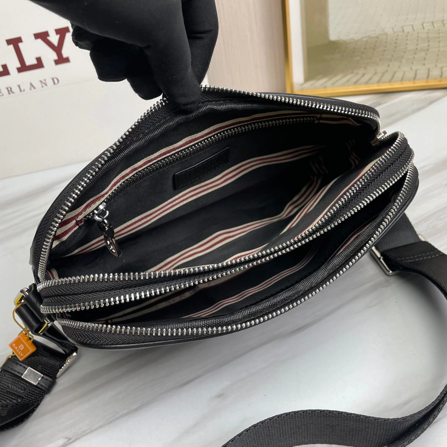 Inexpensive Mens Bally Satchel Bags