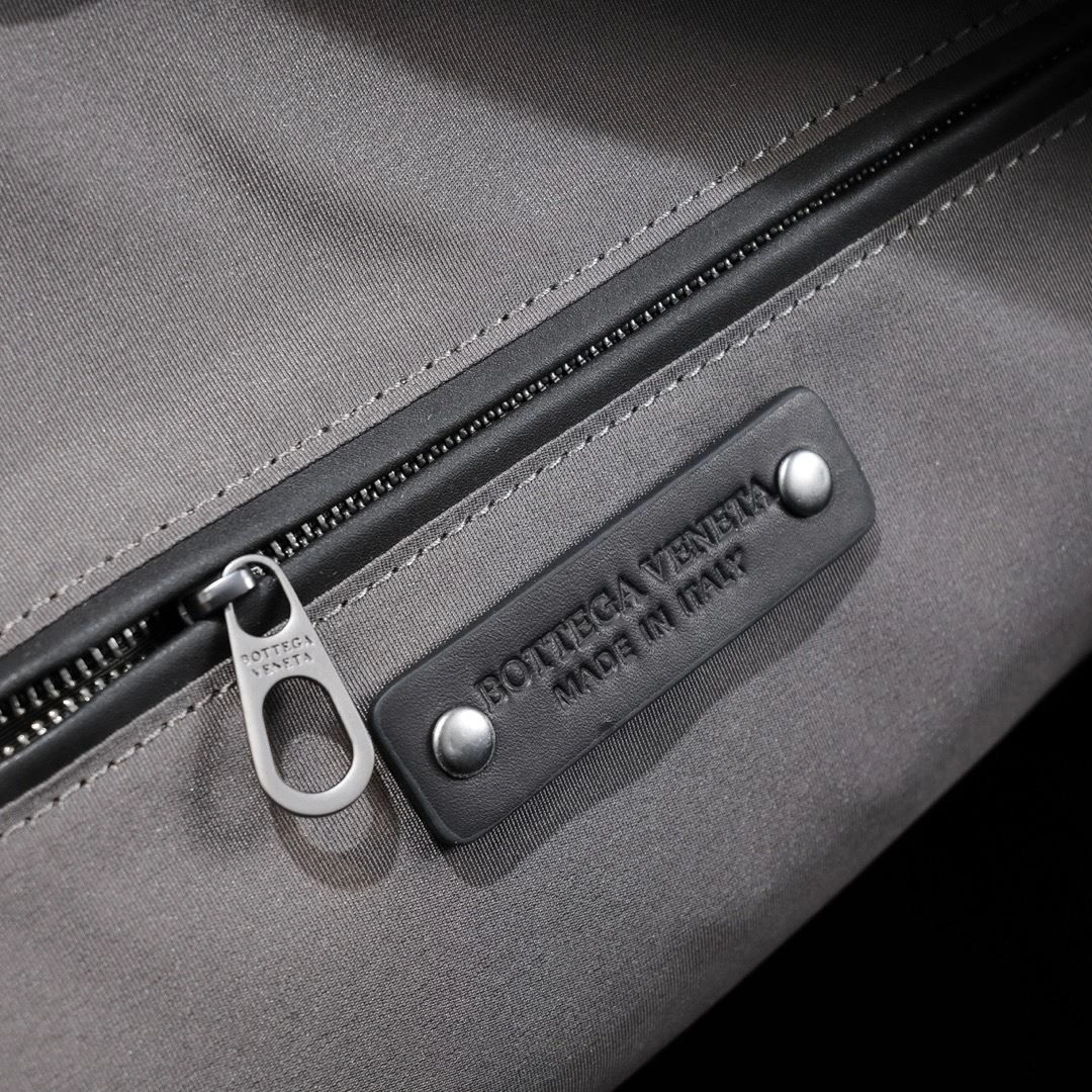Original Mens Bottega Veneta Backpacks