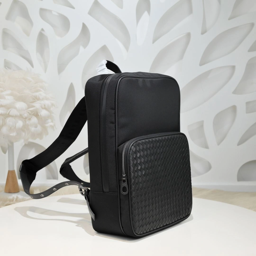 Inexpensive Mens Bottega Veneta Backpacks
