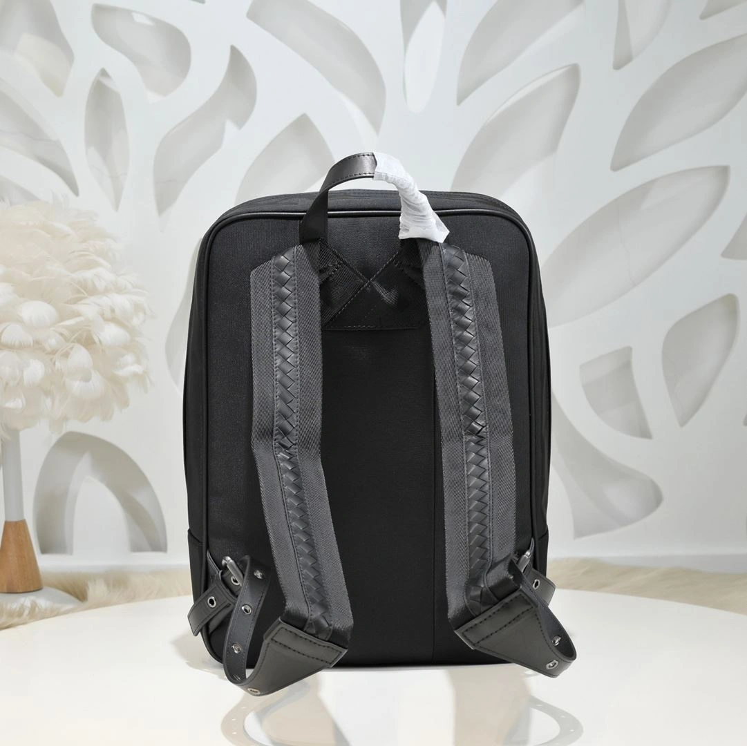 Inexpensive Mens Bottega Veneta Backpacks