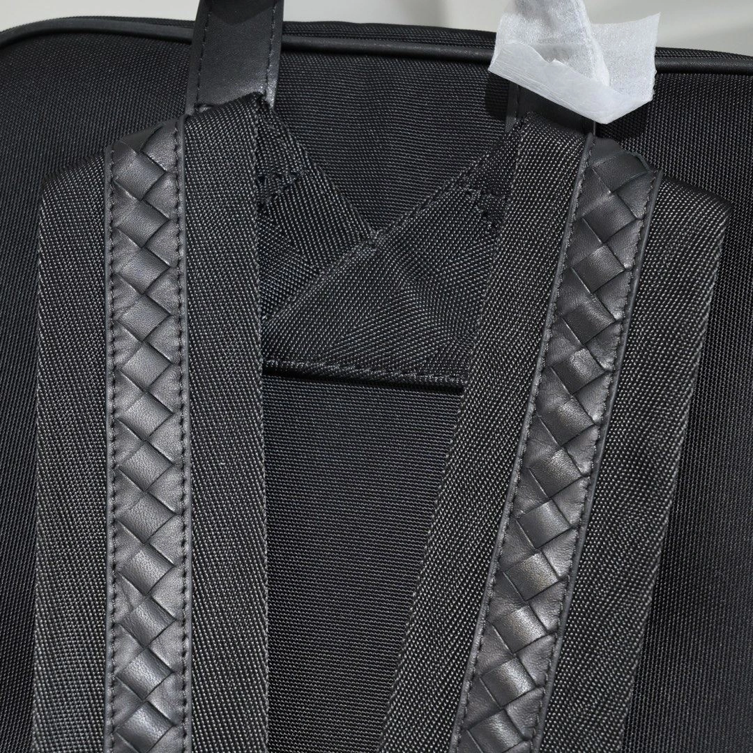 Inexpensive Mens Bottega Veneta Backpacks