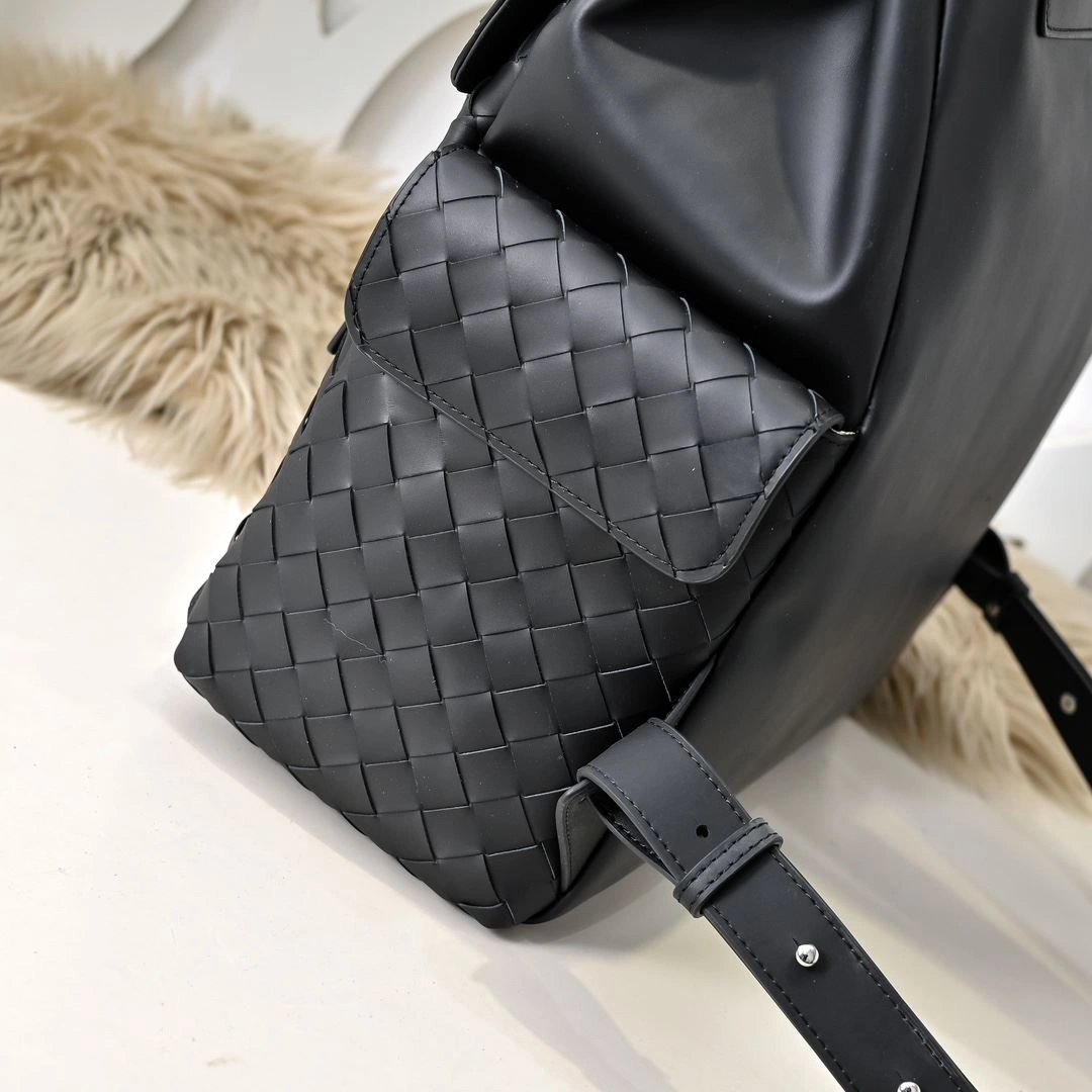 Top mirror Mens Bottega Veneta Backpacks