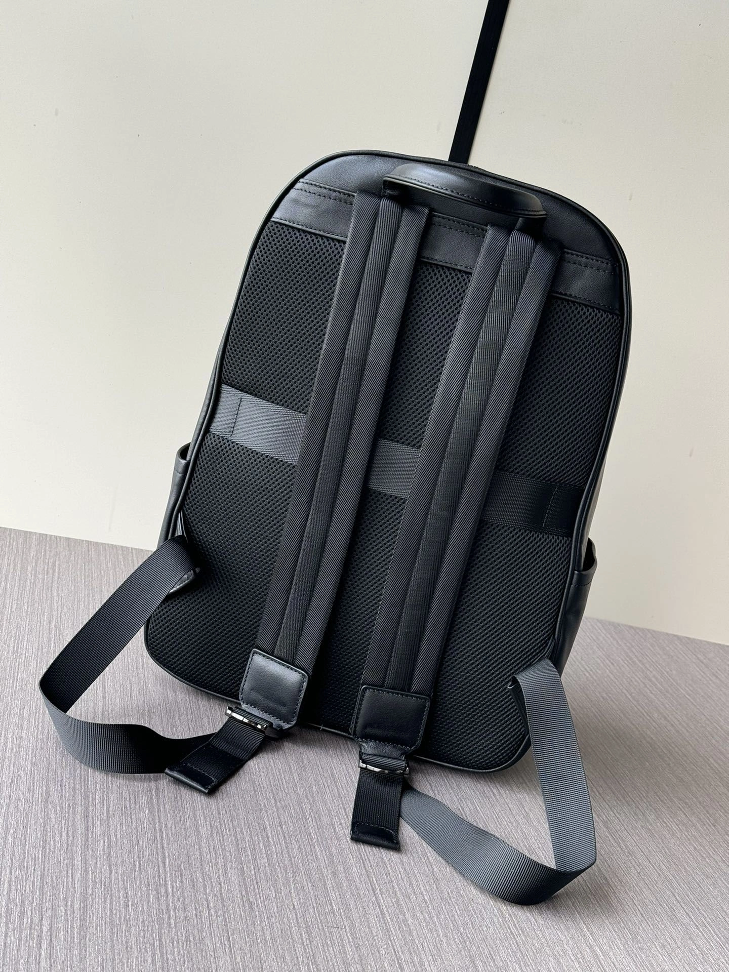 Exact replica Mens Bottega Veneta Backpacks